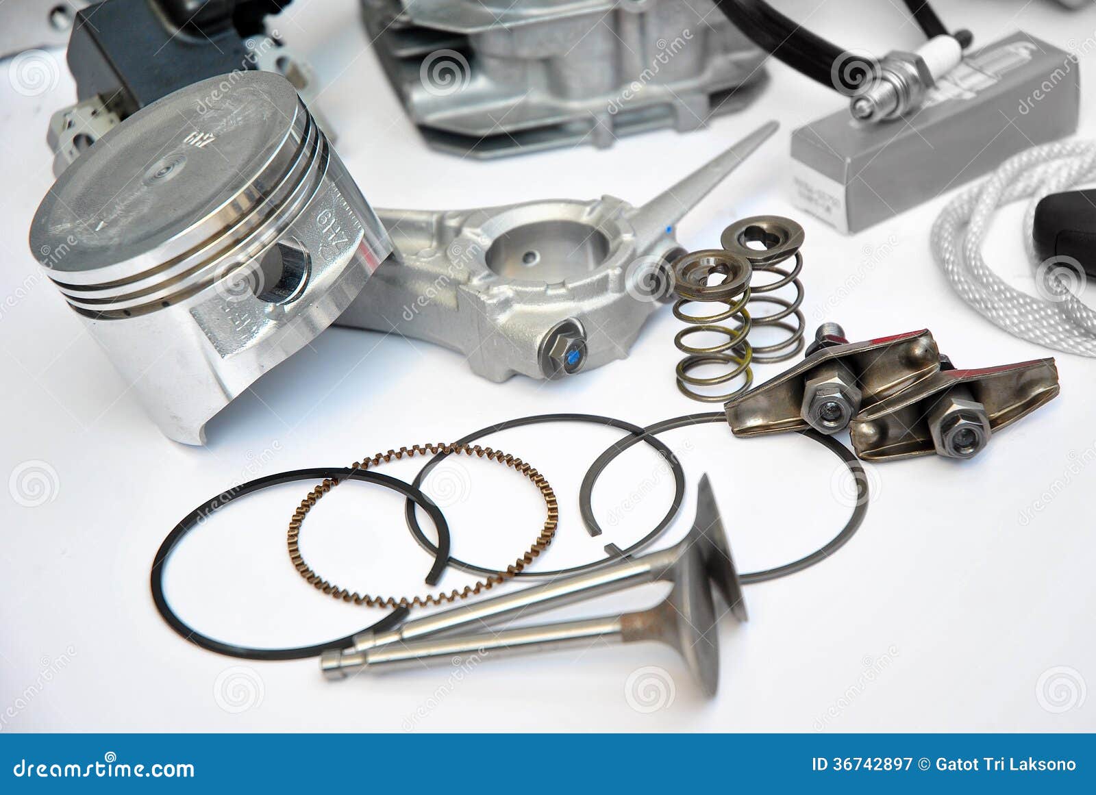 Engine Spare Part stock image. Image of piston, chain - 36742897