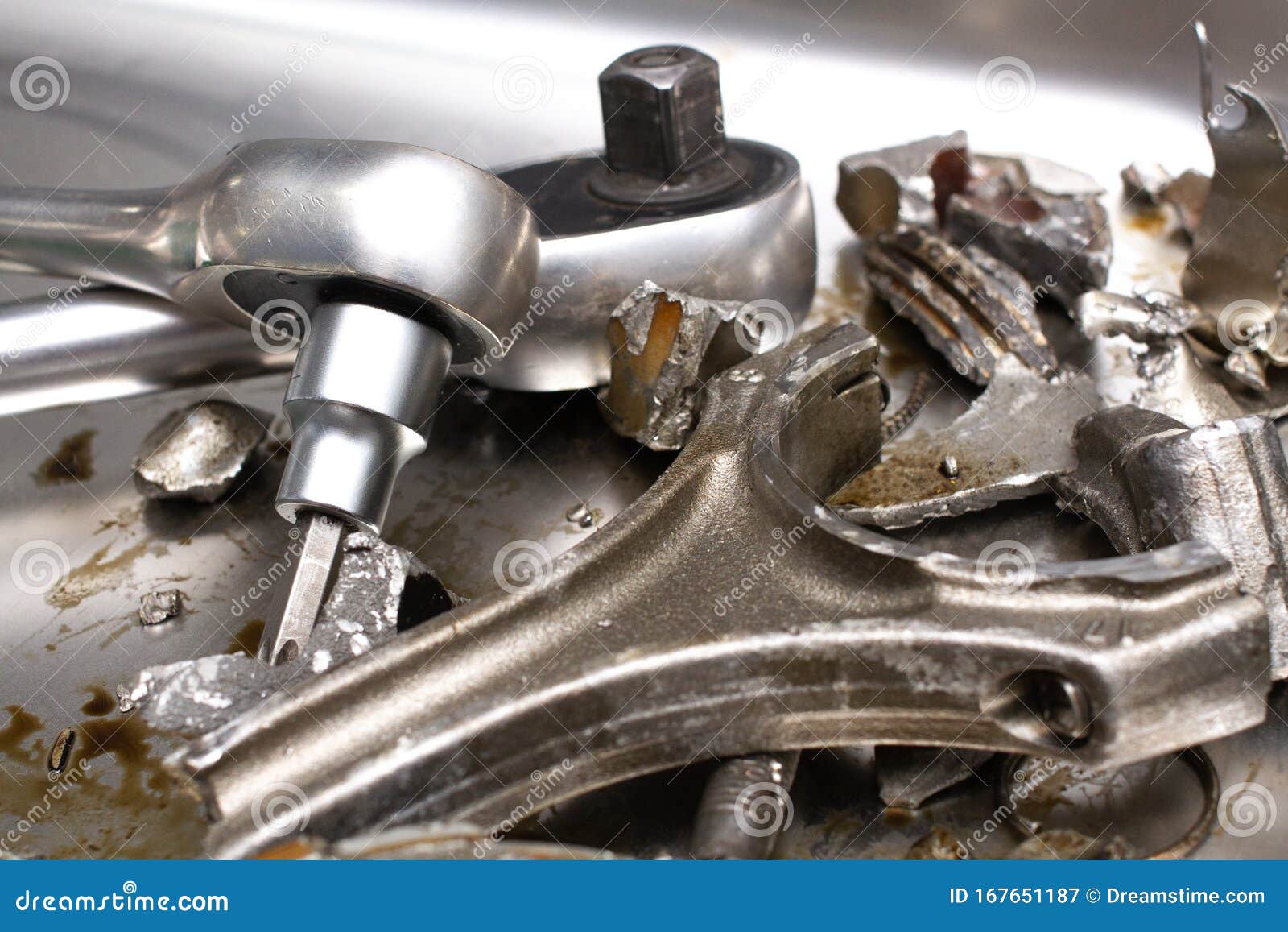 The Engine of the Sports Car Exploded and Collapsed at the Start of the ...