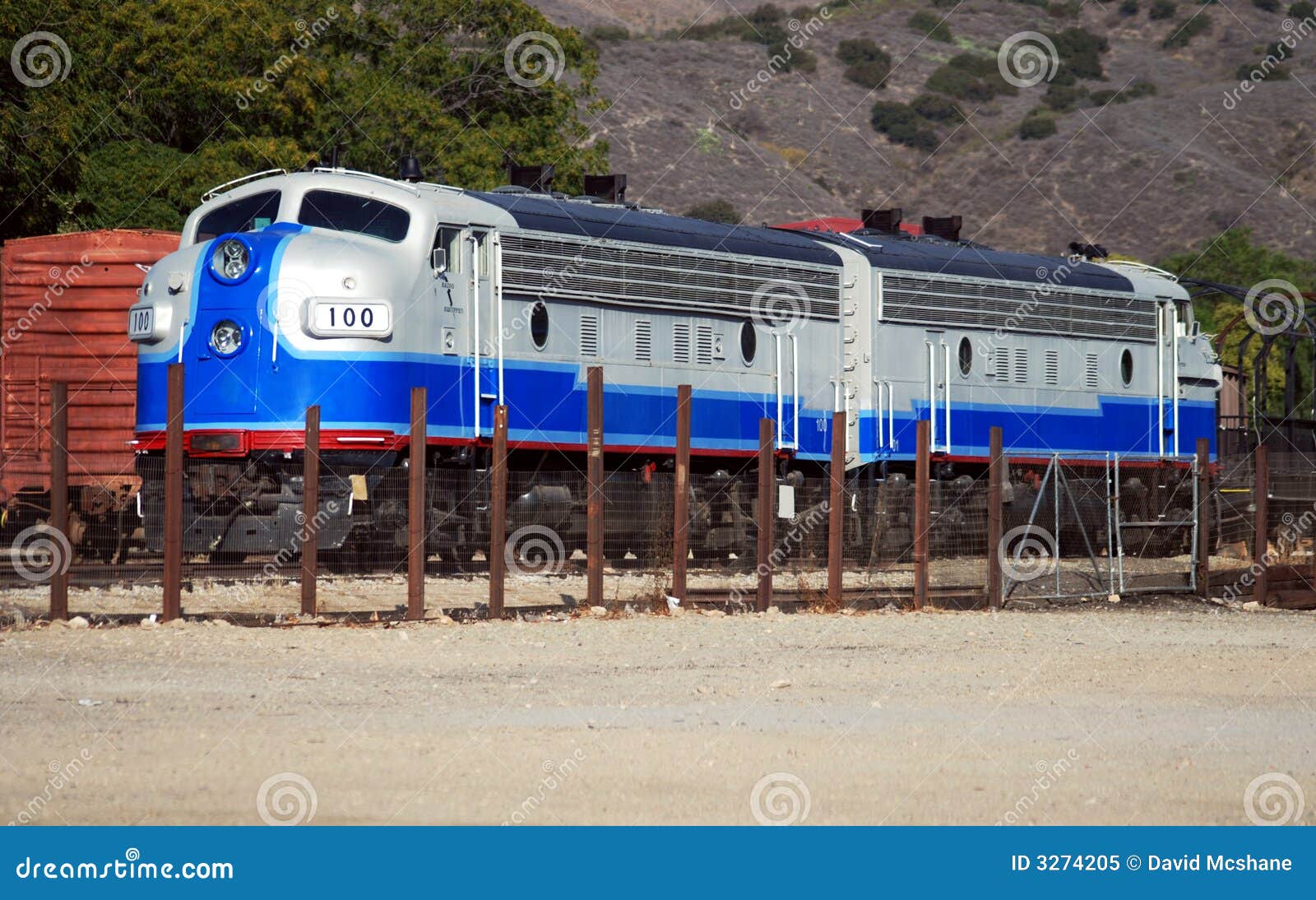 Engine to enignE stock image. Image of light, idle, motor - 3274205