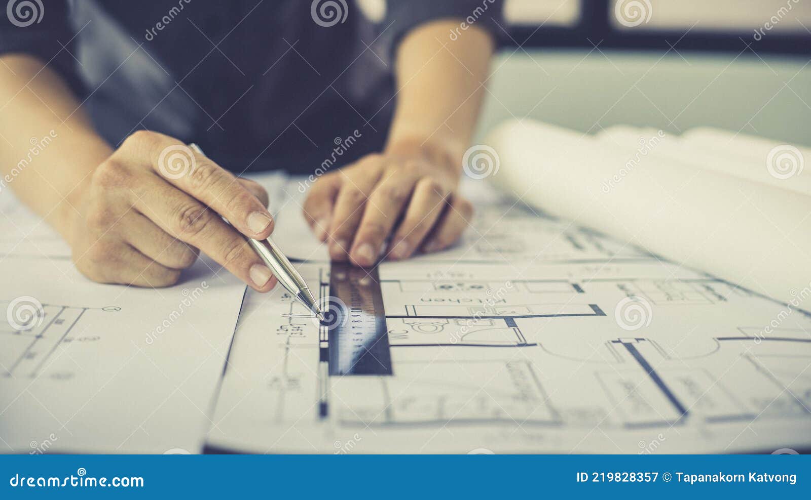 Engineer and Architect Concept, Man Uses a Ruler To Measure the Floor ...