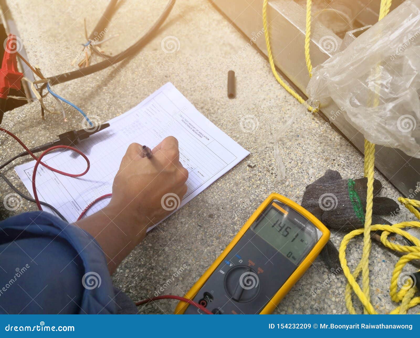 Engineer Checking or Inspection Insulation Resistance Measuring for ...