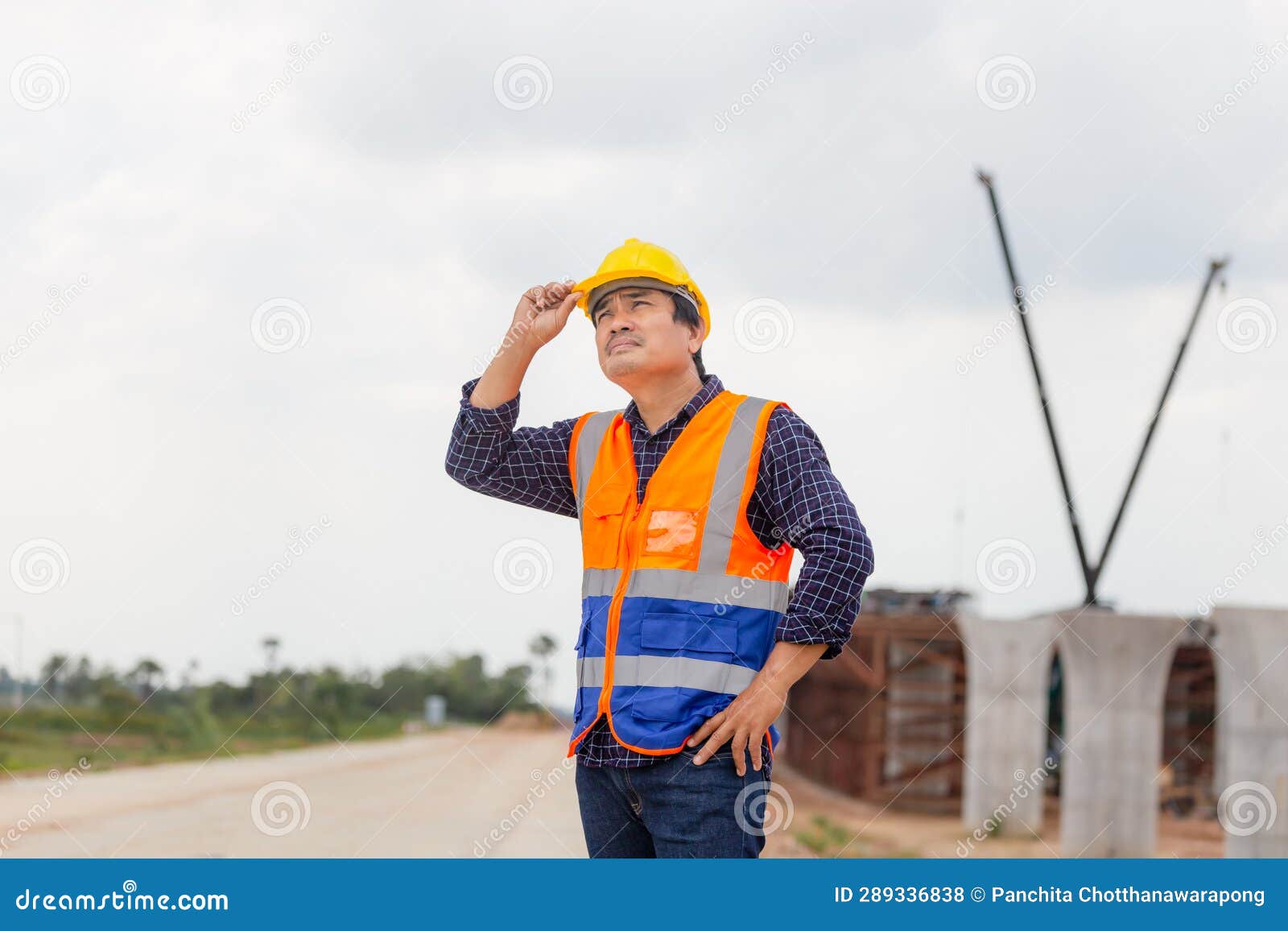 Engineer Checking Project at Building Site, Foreman Worker in Hardhats ...