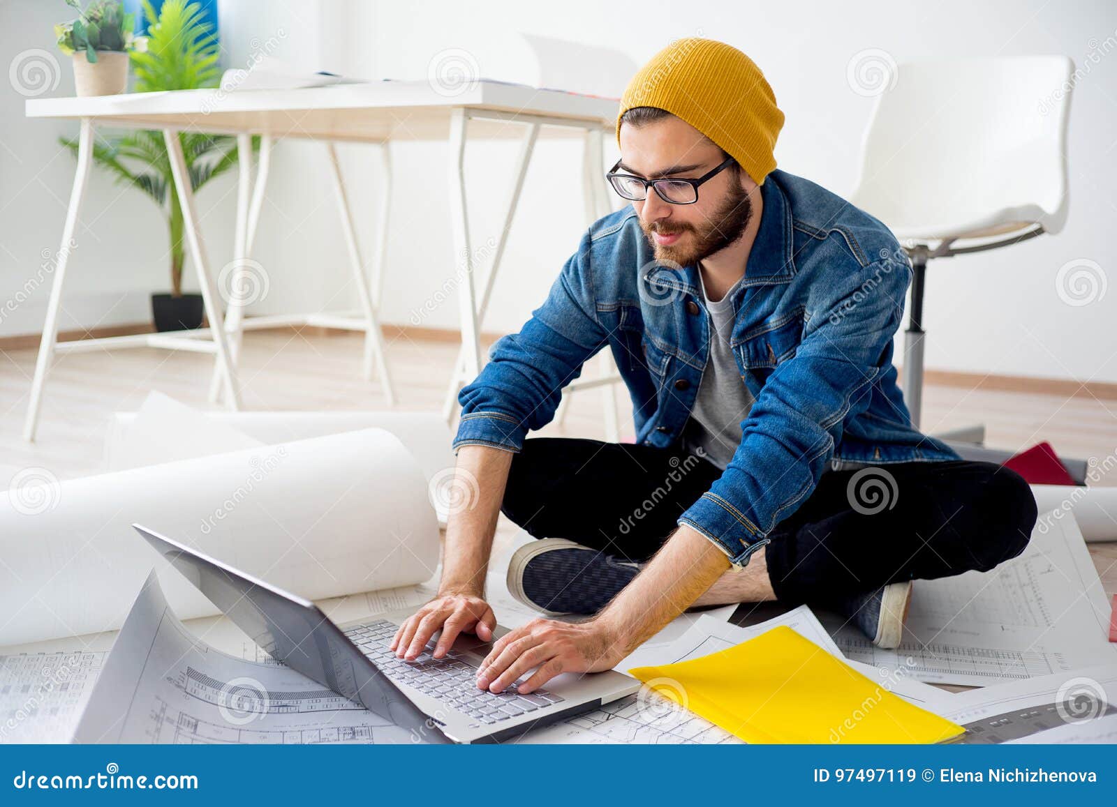 Engineer Creating a Project Stock Image - Image of work, computer: 97497119