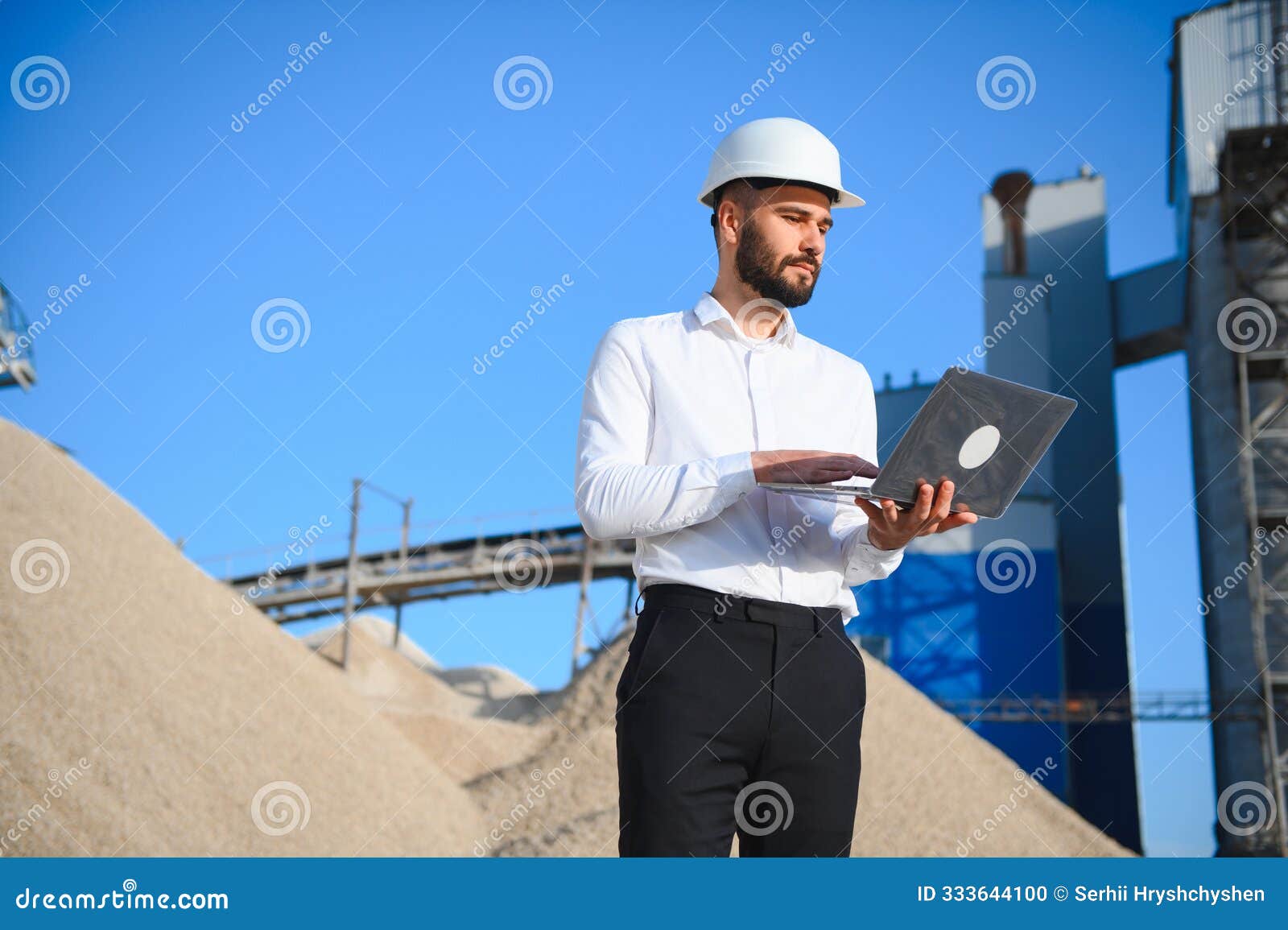 An Engineer at a Crushed Stone or Gravel Plant. Stone Mining Stock ...