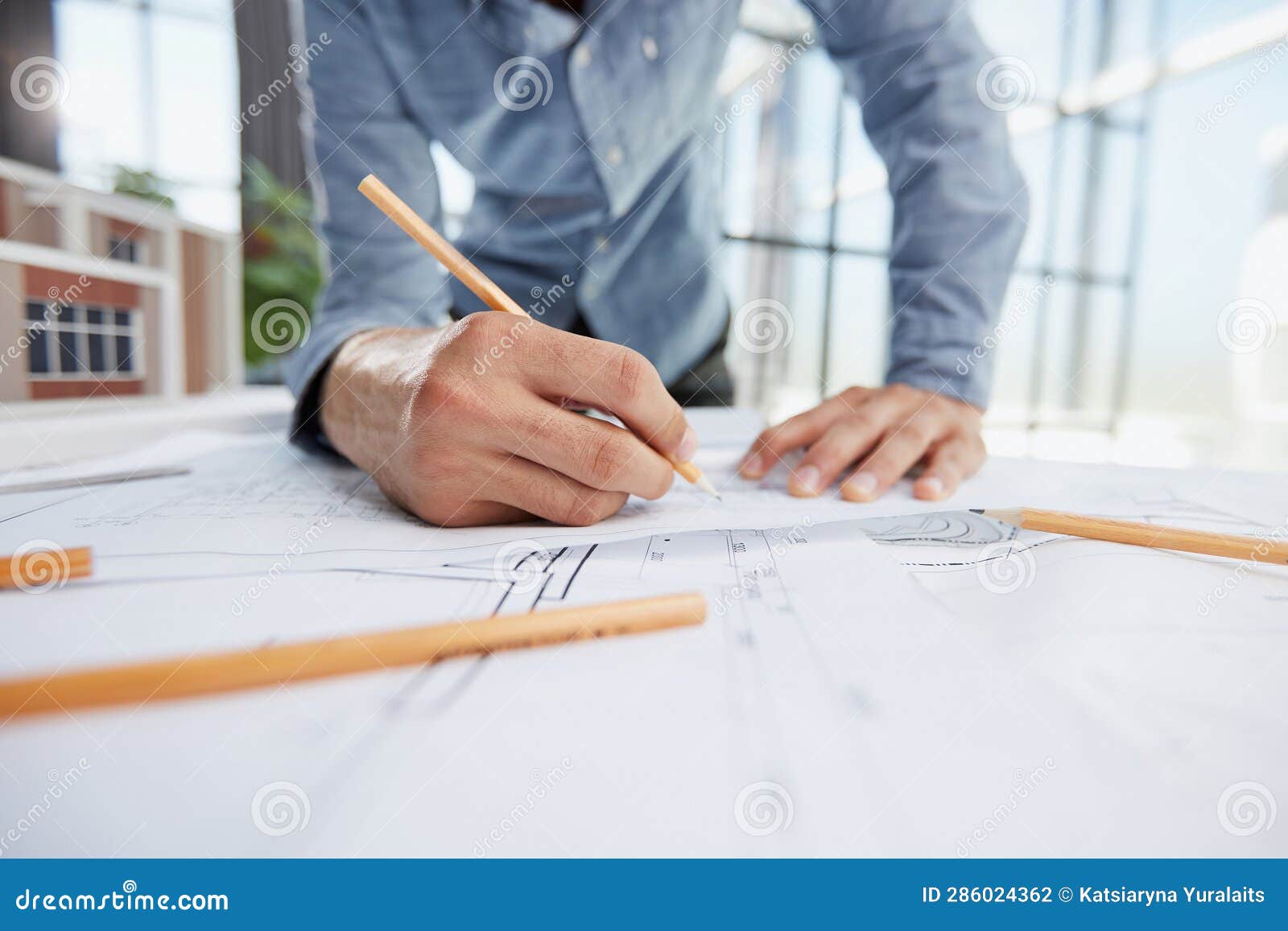 Engineer Designs Works According To Drawings and Collaborates in ...