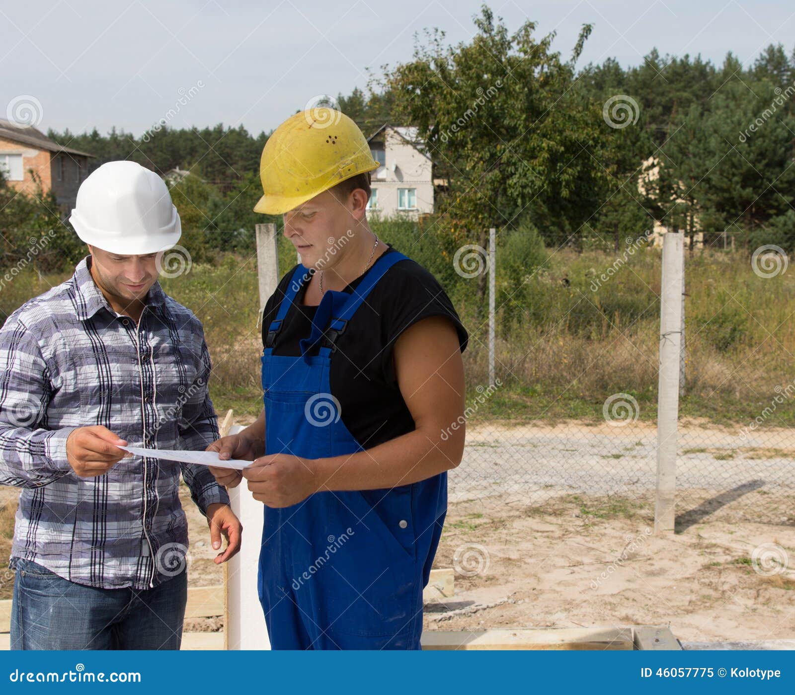 Engineer Discussing Project To Construction Worker Stock Image - Image ...