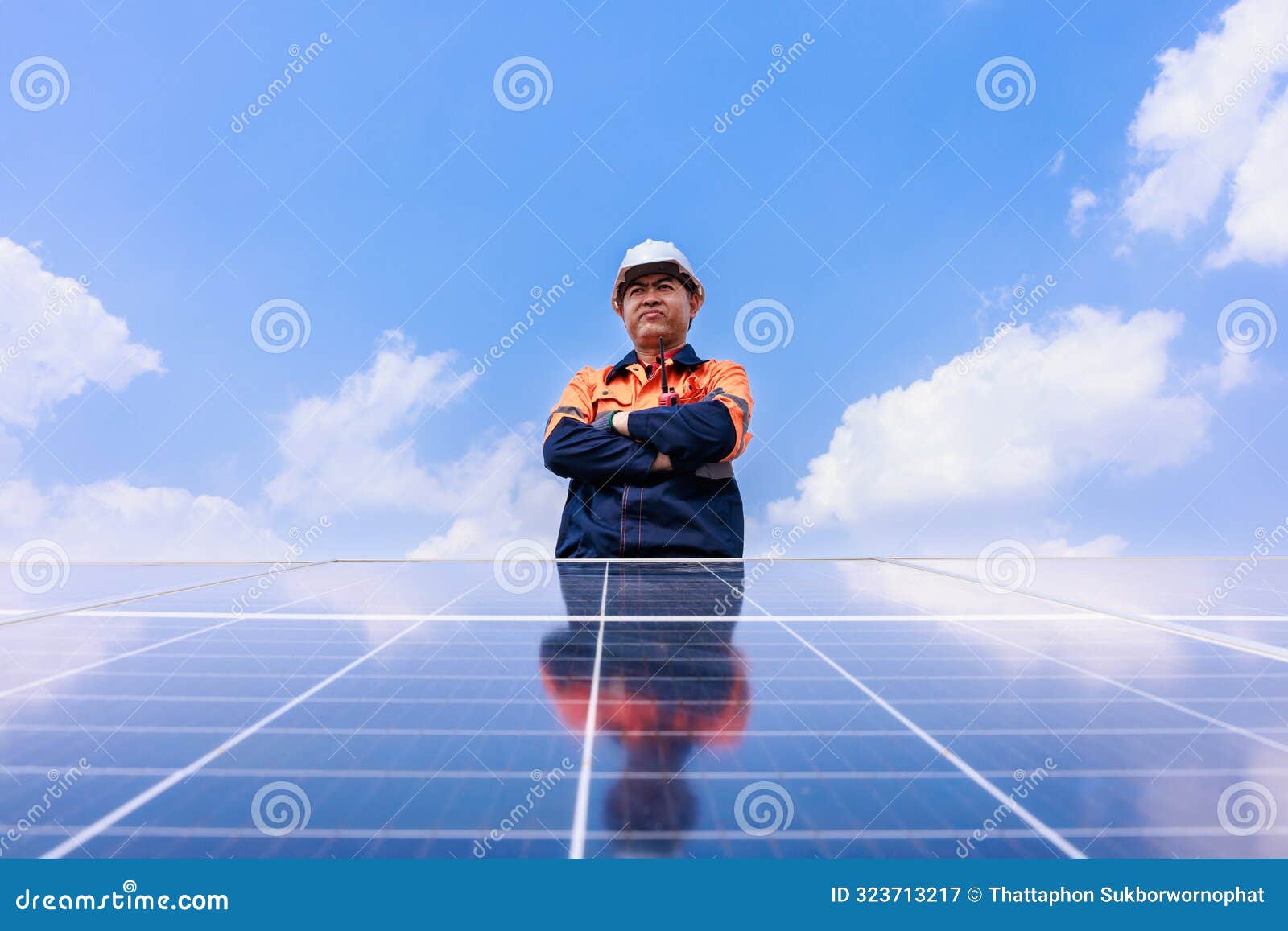 Engineer Einspects Solar Panels, Angle View Blue Sky Backgrounds Stock ...