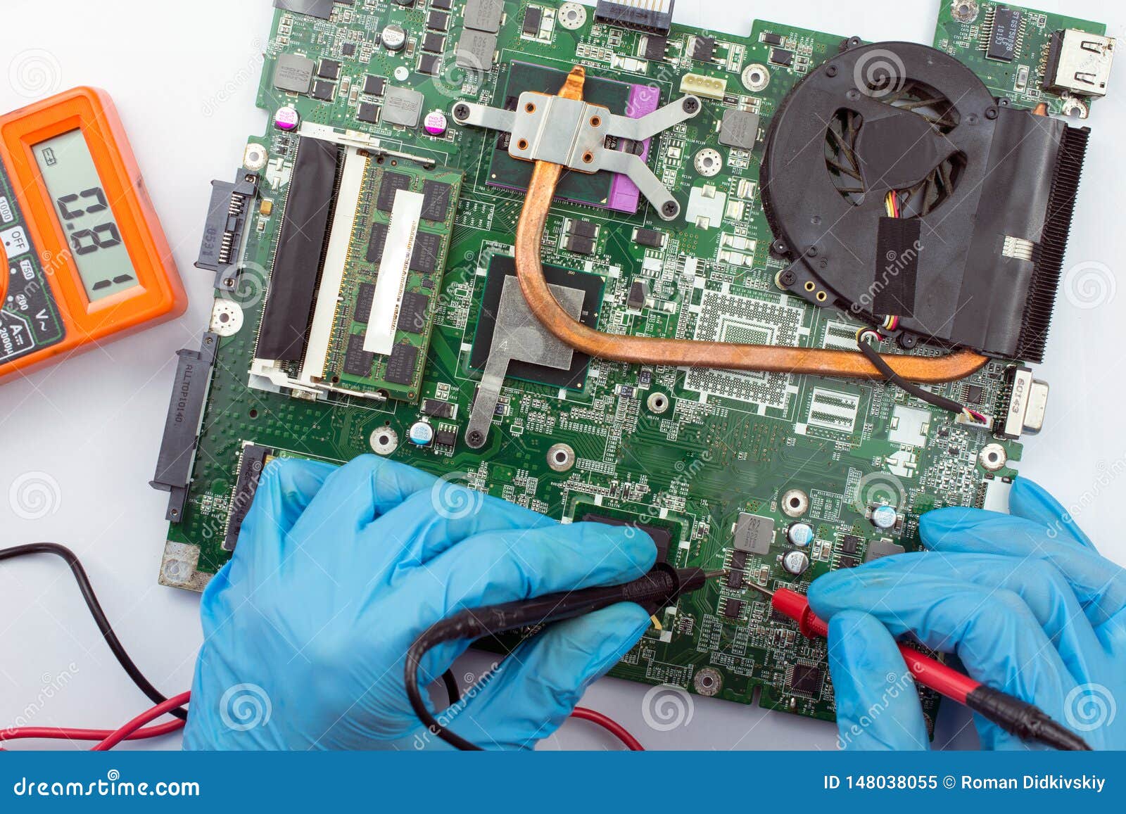 It Technician Repairing Broken Laptop Computer Stock Image - Image of ...