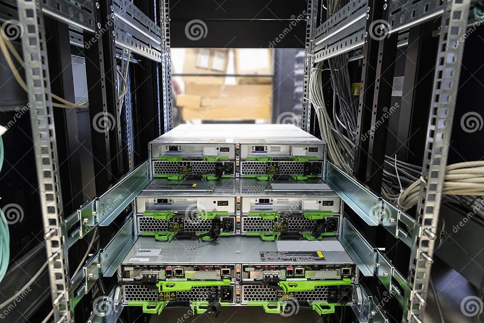 It Engineer Installs JBOD To Rack in Datacenter Stock Photo - Image of ...