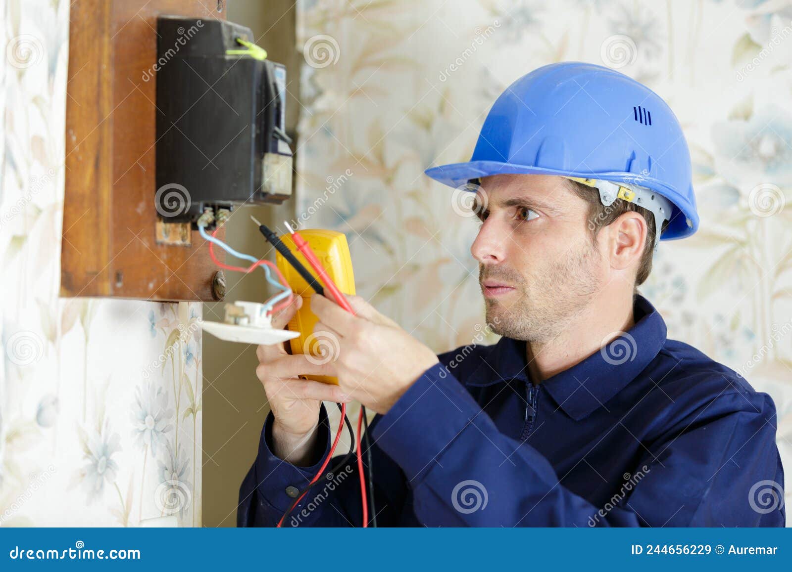 Engineer Measuring with Multimeter Stock Image - Image of motherboard ...