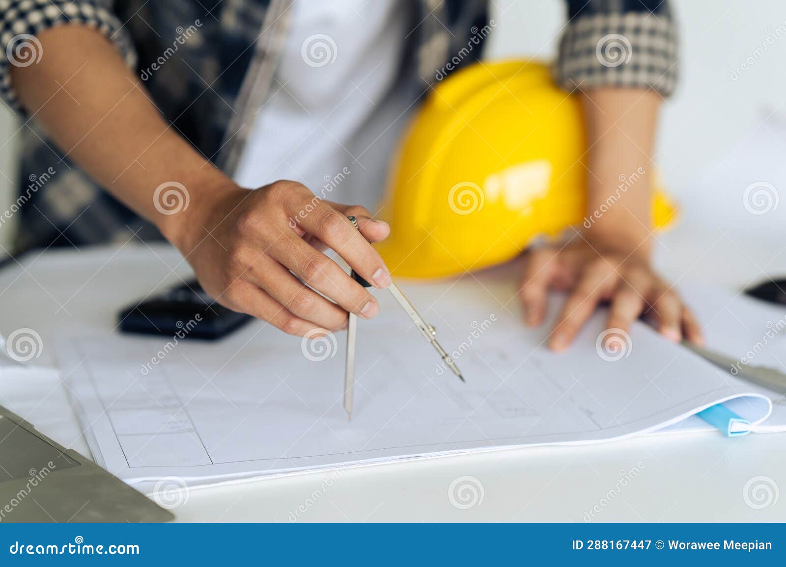 Engineer are Planning a Structure Sketch with Circular Tools. Complete ...