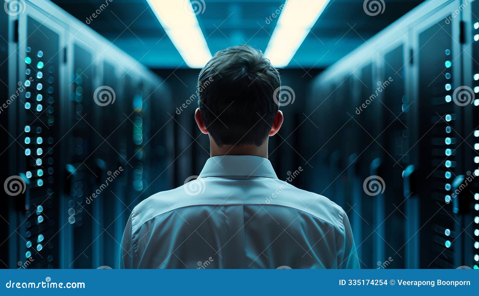 Engineer in Server Room, Blue Light, High-tech Environment Stock ...