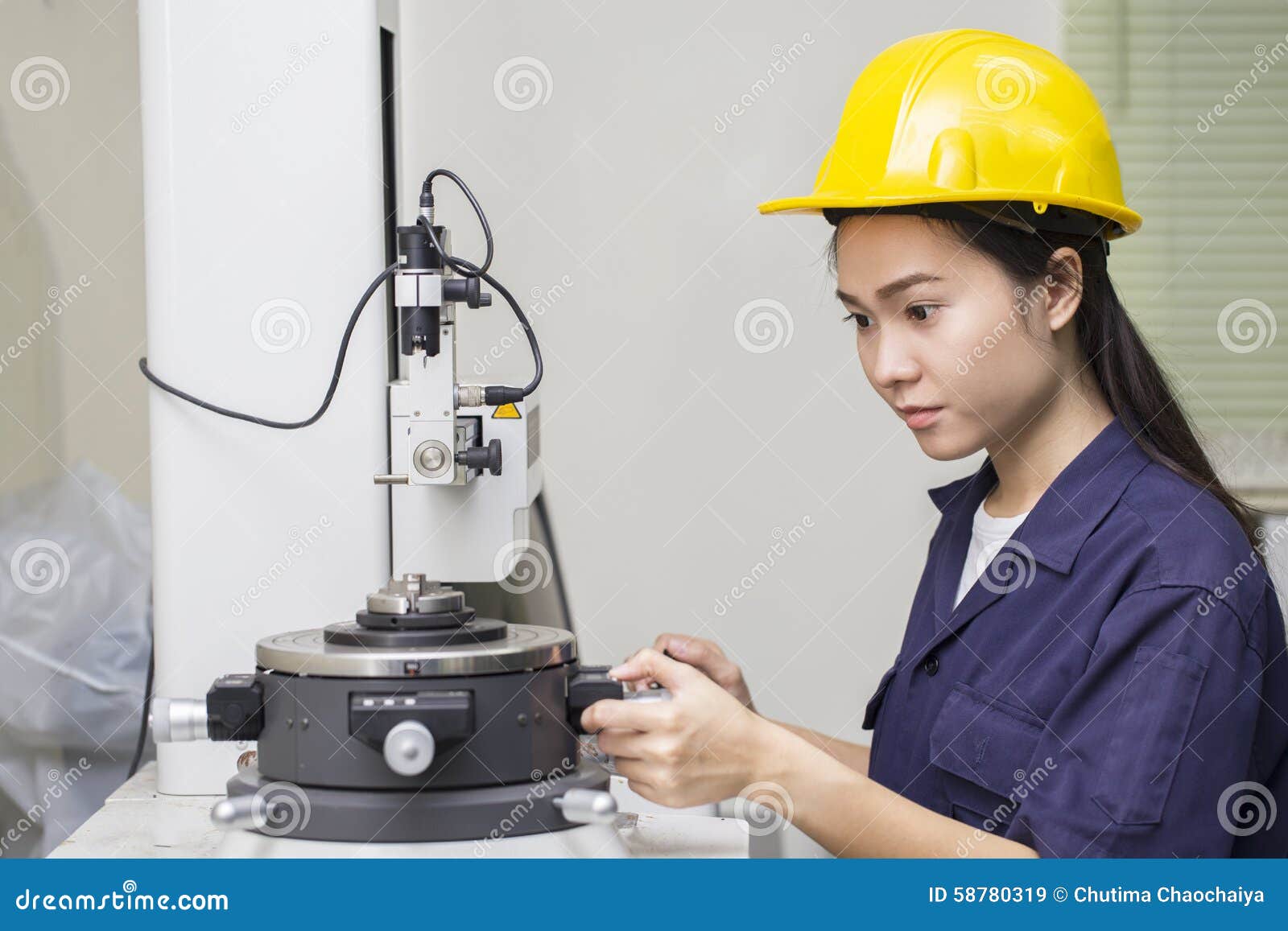 An Engineer Set Up Testing Machine Stock Image - Image of setup, fabric ... An Engineer Set Up Testing Machine Stock Image - Image of setup, fabric ...