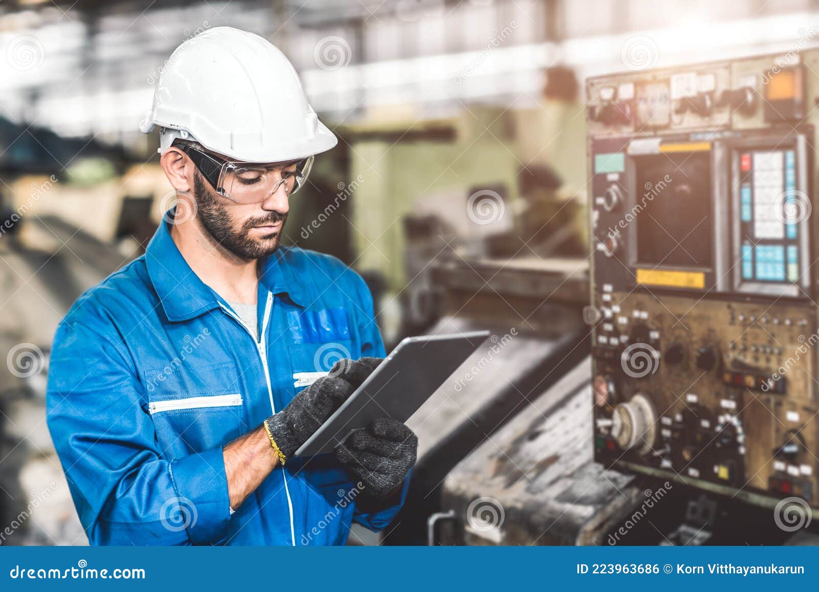 Engineer Setup The CNC Machine With G-Code Programming Upload From ...