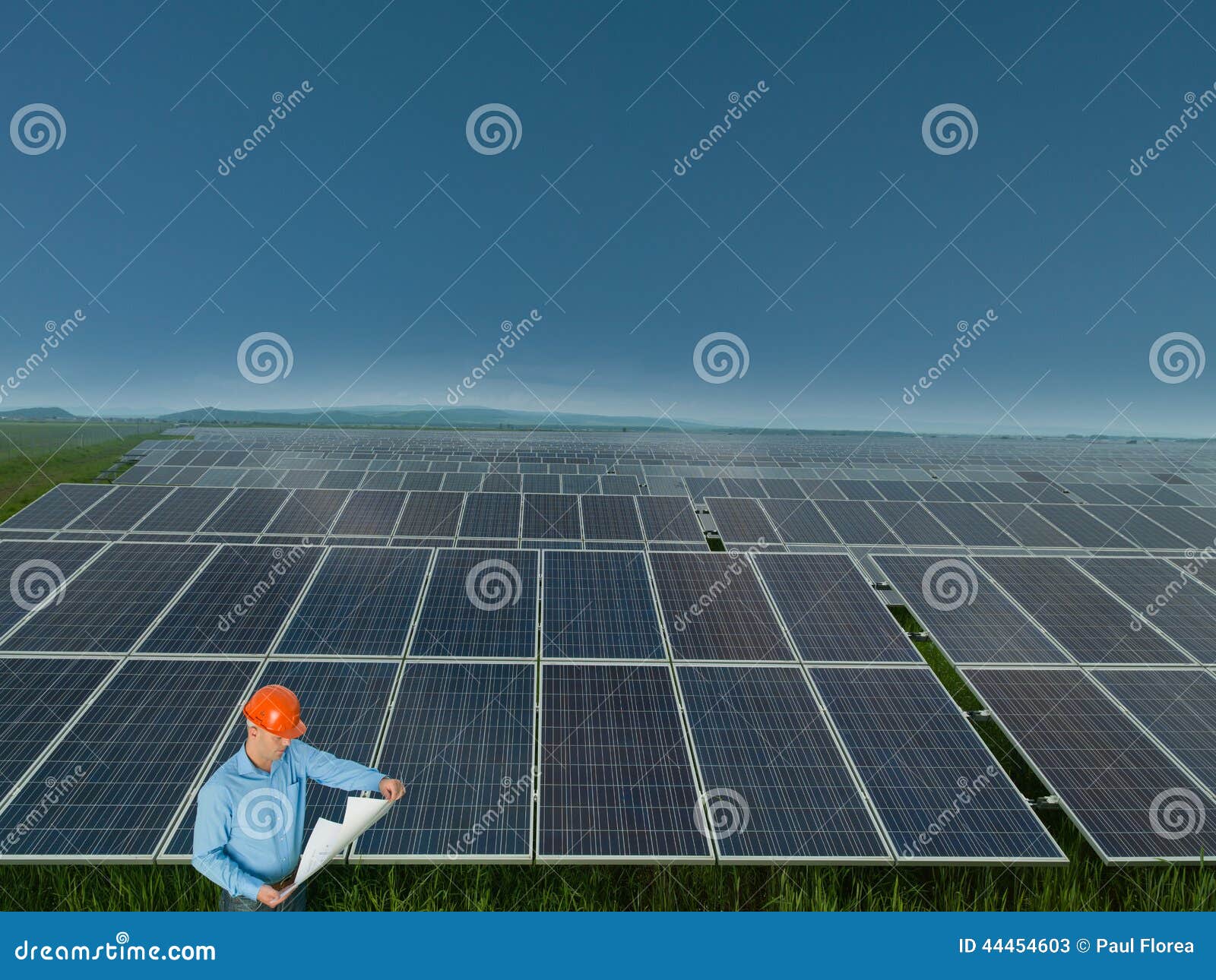 Engineer in Solar Panel Station Stock Image - Image of people, plan ...