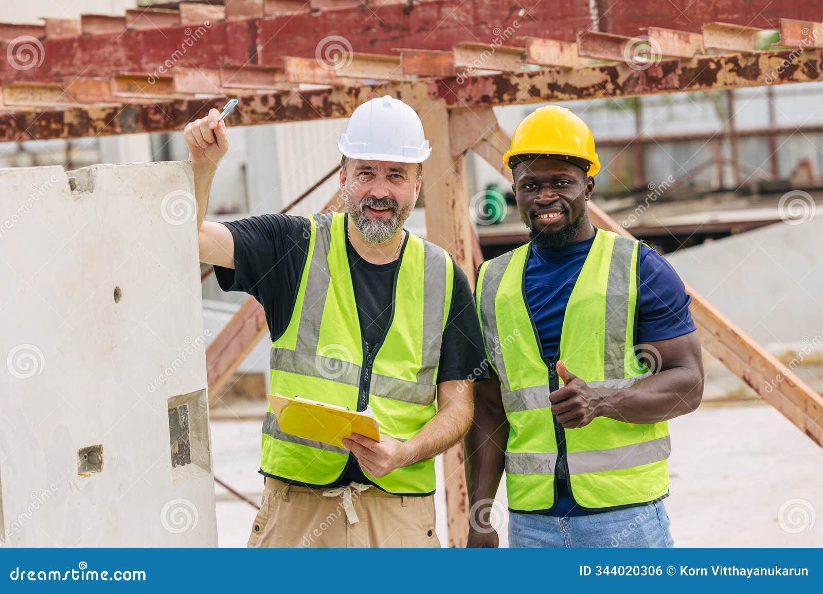 Engineer Teamwork, Workers Team Working Together Happy Enjoy at ...