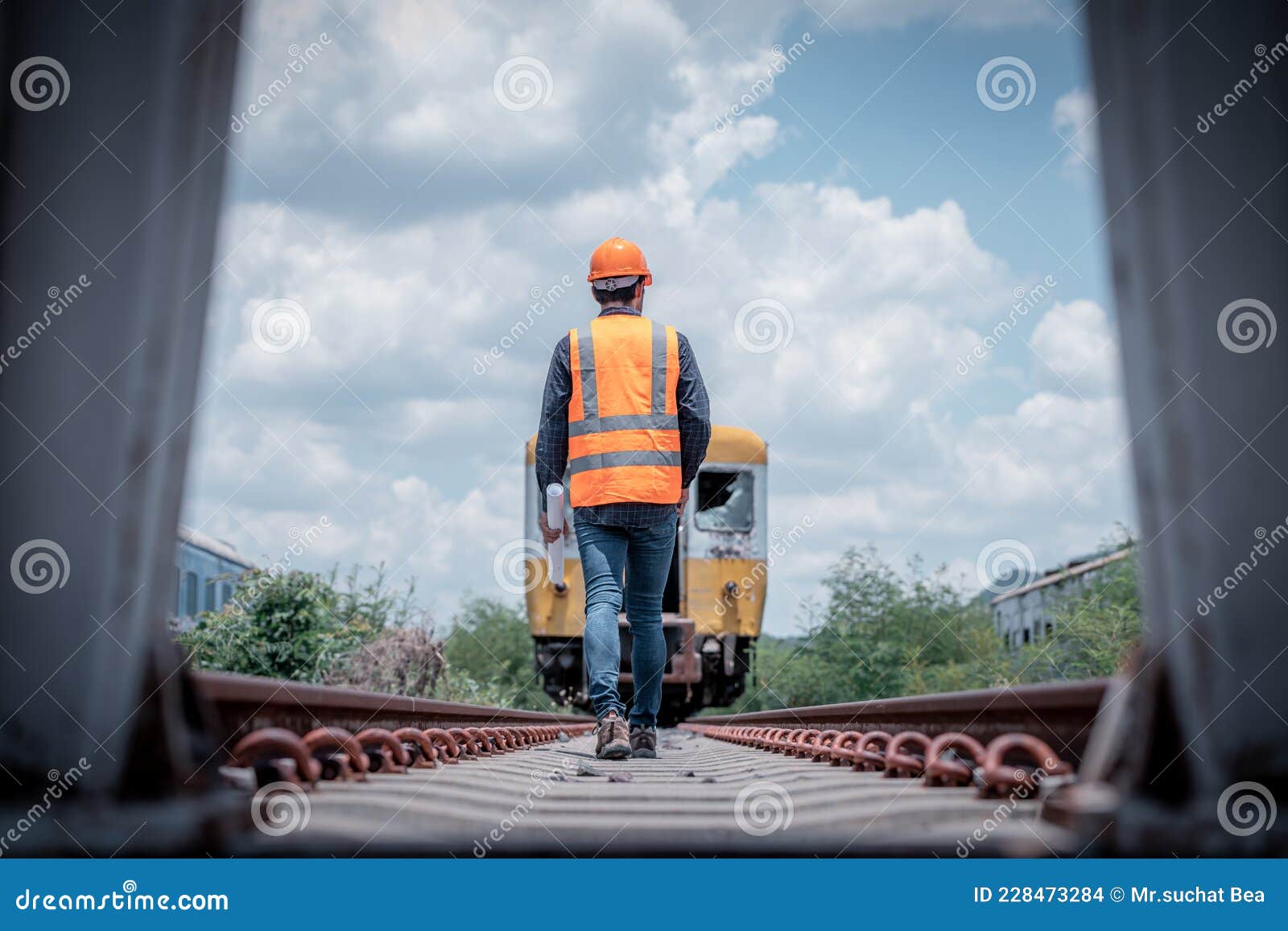 Engineer Under Discussion Inspection and Checking Construction Process ...