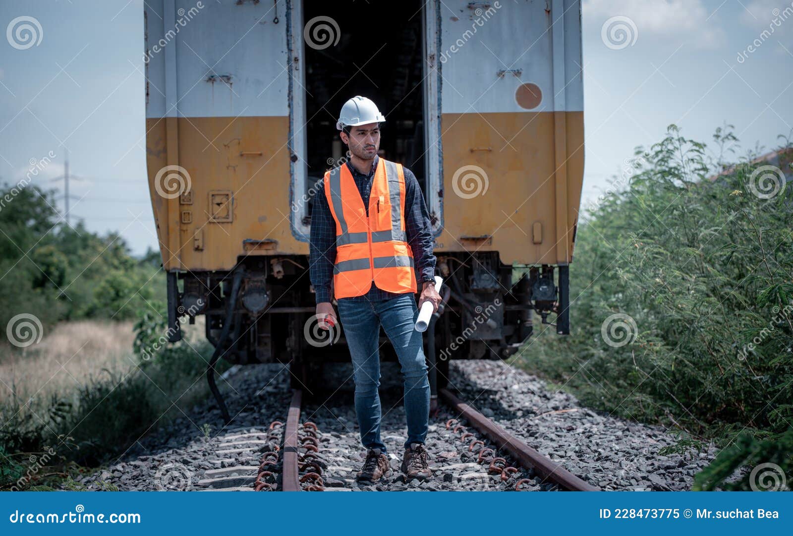 Engineer Under Discussion Inspection and Checking Construction Process ...