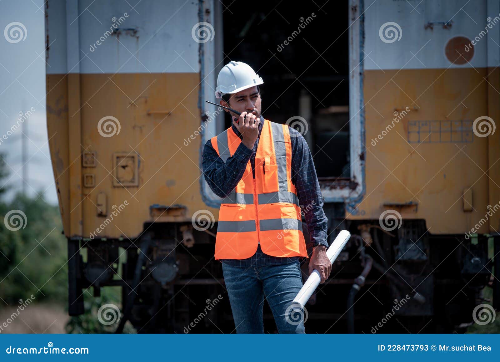 Engineer Under Discussion Inspection and Checking Construction Process ...