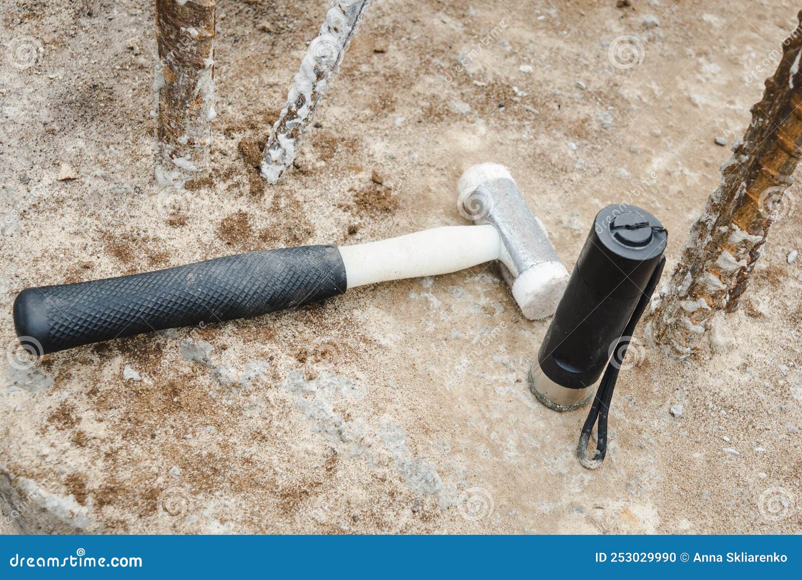 Seismic Test On Concrete Pile Stock Image | CartoonDealer.com #157114201 Seismic Test On Concrete Pile Stock Image | CartoonDealer.com #157114201