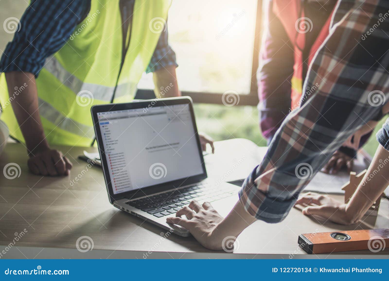 23,561 Construction Worker Computer Stock Photos - Free & Royalty-Free ...