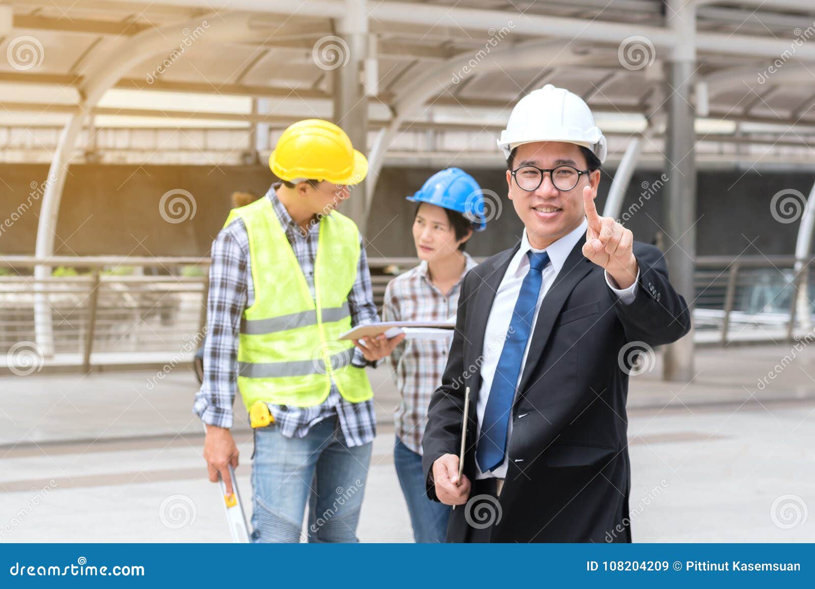 Engineering Construction Teamwork Concept : Professional Engineer Work ...