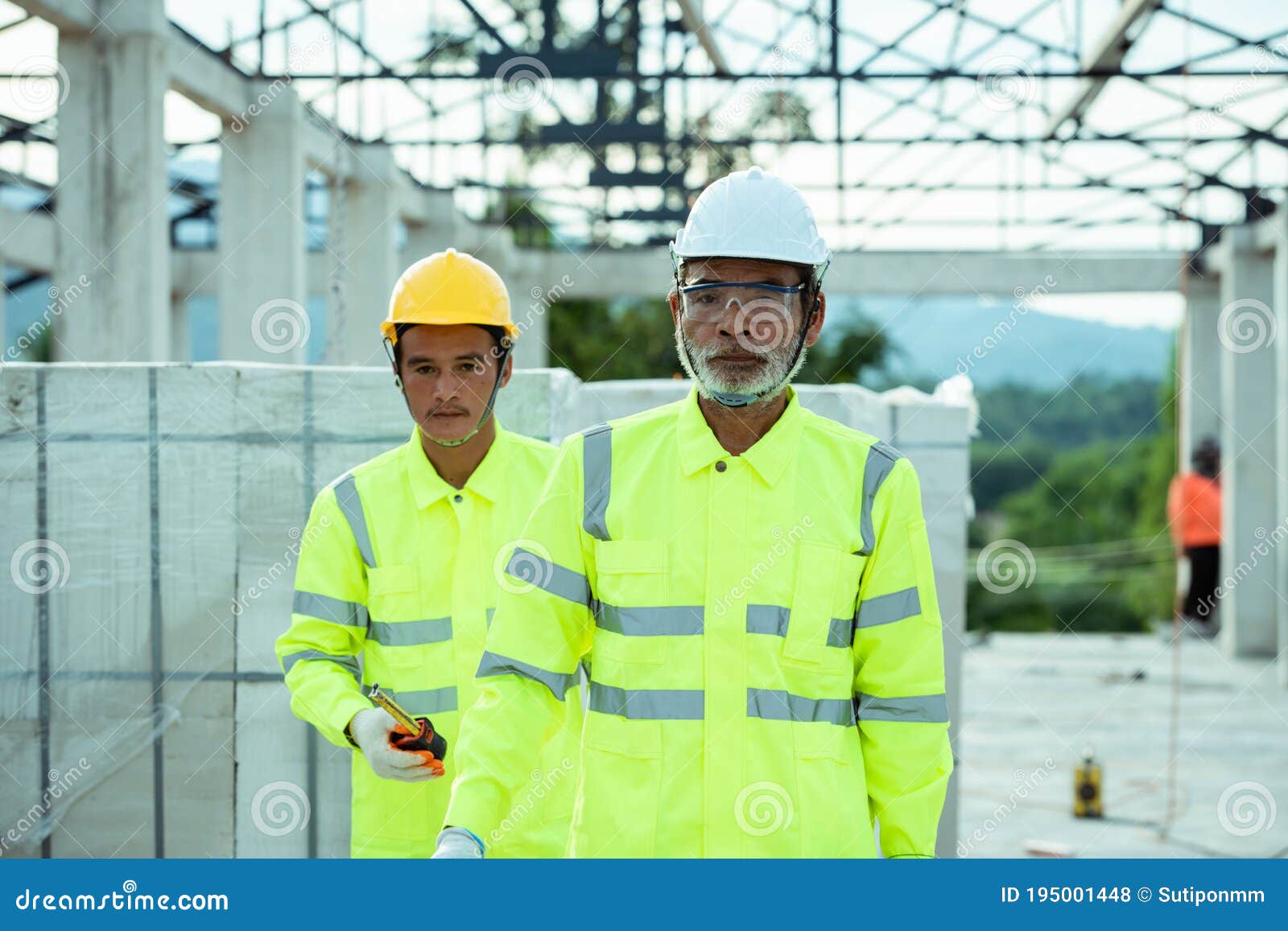 The Engineering and Construction with the Worker in the Construction ...