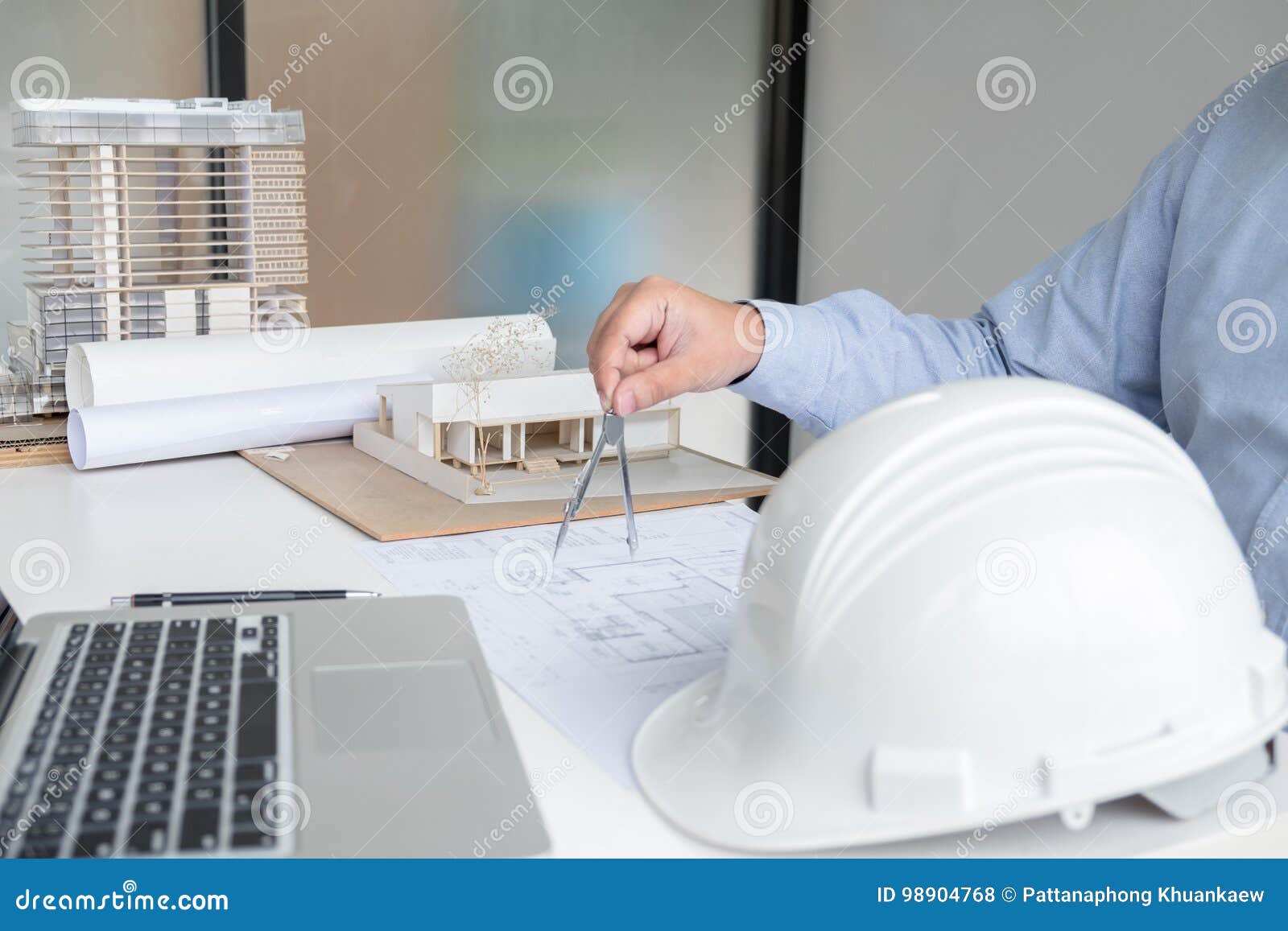Engineering or Creative Architect in Construction Project, Engineers ...