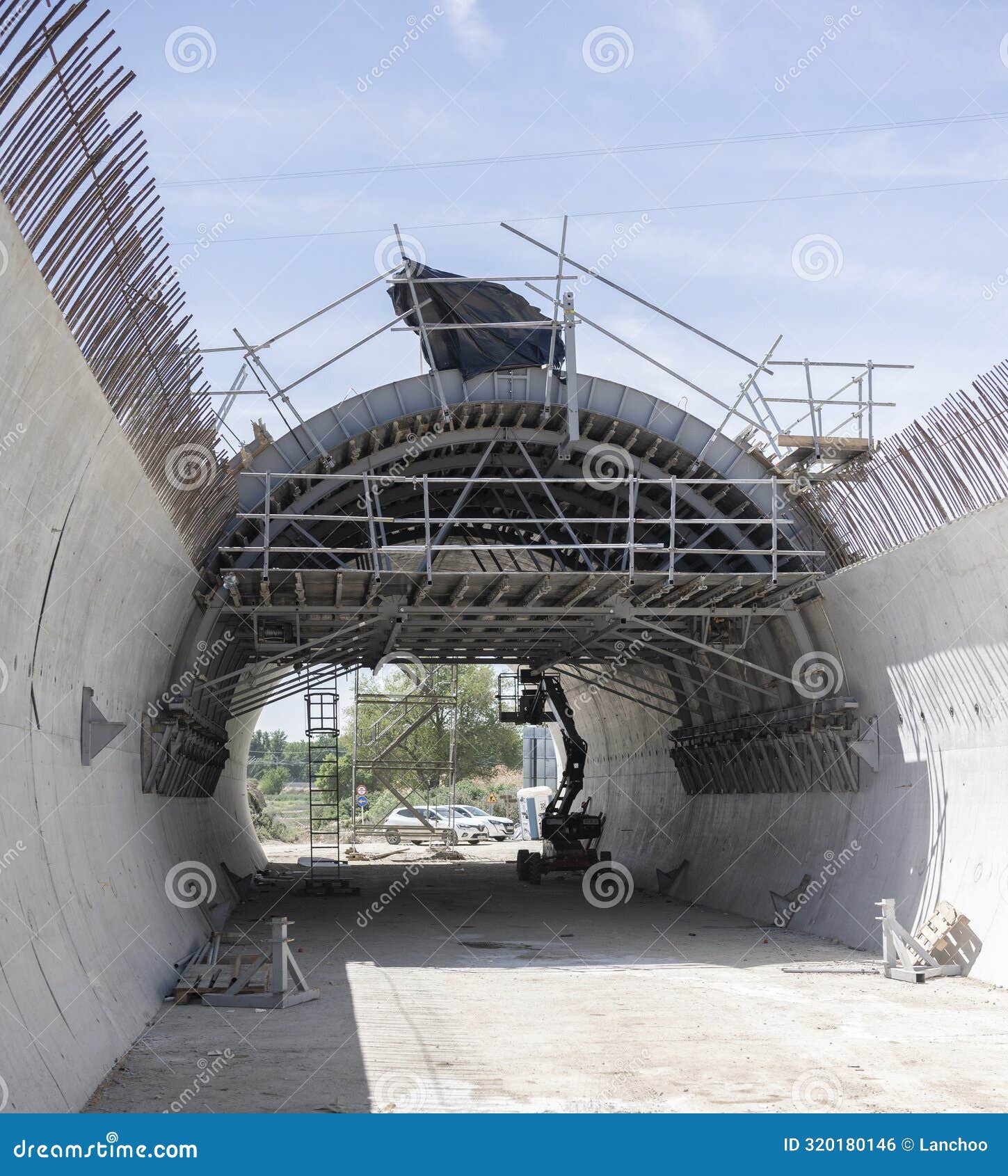 "Engineering Excellence: a Detailed Look Inside a Modern Tunnel ...