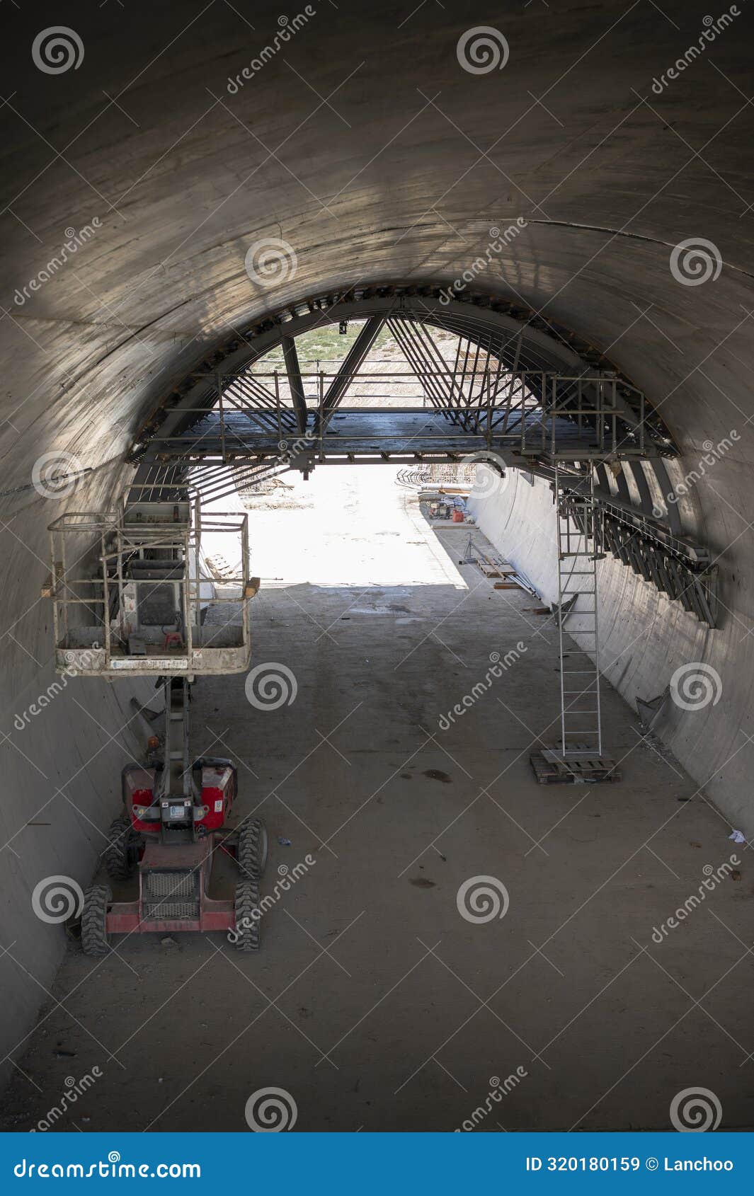 "Engineering Excellence: a Detailed Look Inside a Modern Tunnel Construction Project Editorial ...