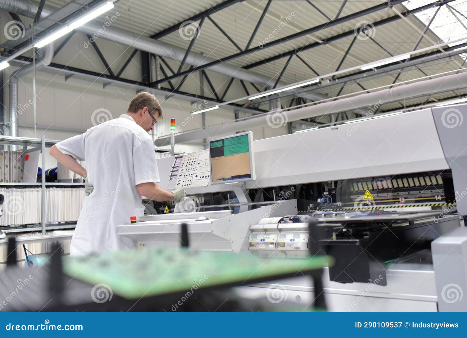 Engineering in Microelectronics: Workers in the Production and Assembly ...