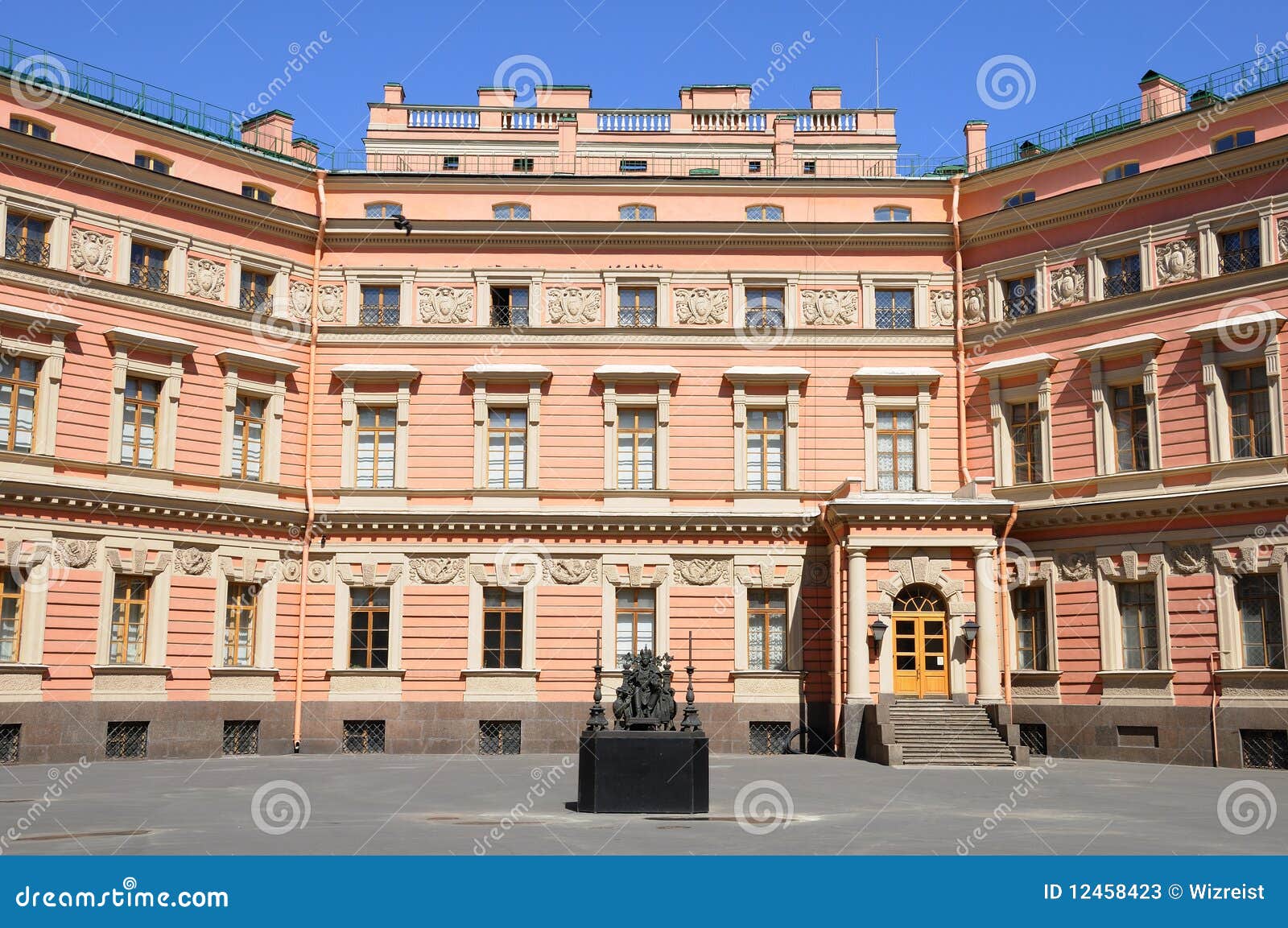 Engineering (Mikhailovsky) Castle Courtyard Stock Image - Image of ...