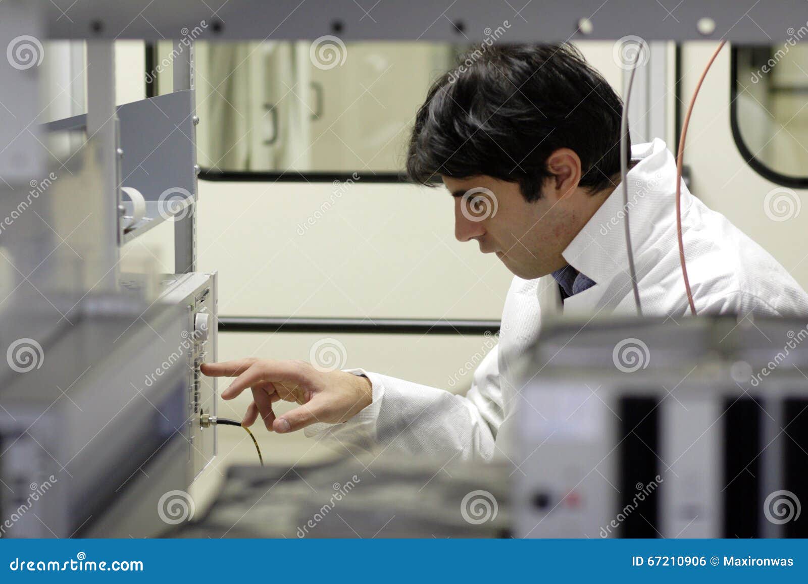 Engineering school editorial photo. Image of student - 67210906