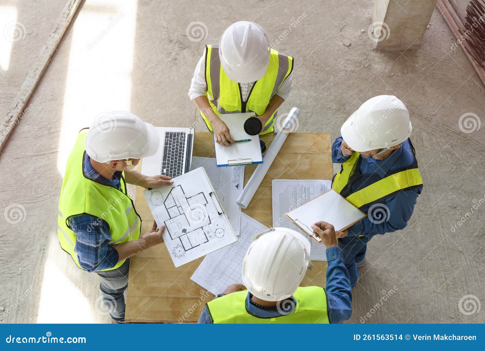 Engineering Teamwork Meeting on Site Work,engineers Project Manager ...