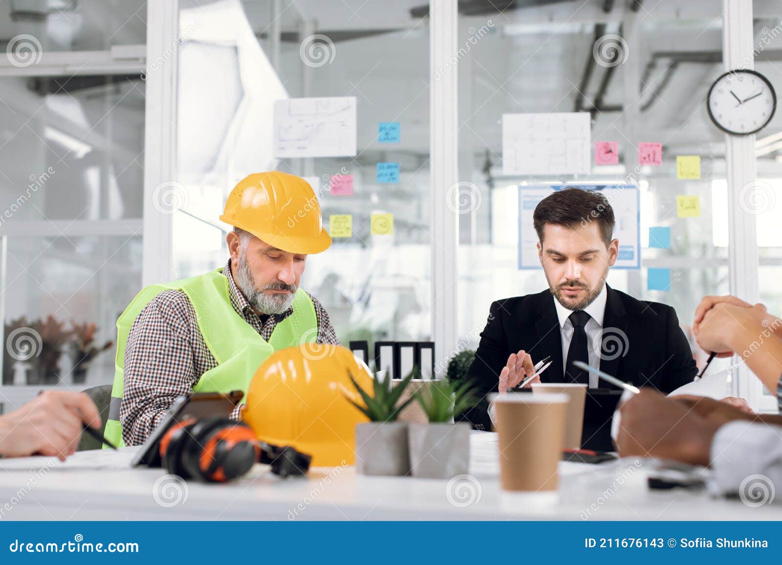 Engineers, Designers and Architects Leading Conference in Modern Office ...