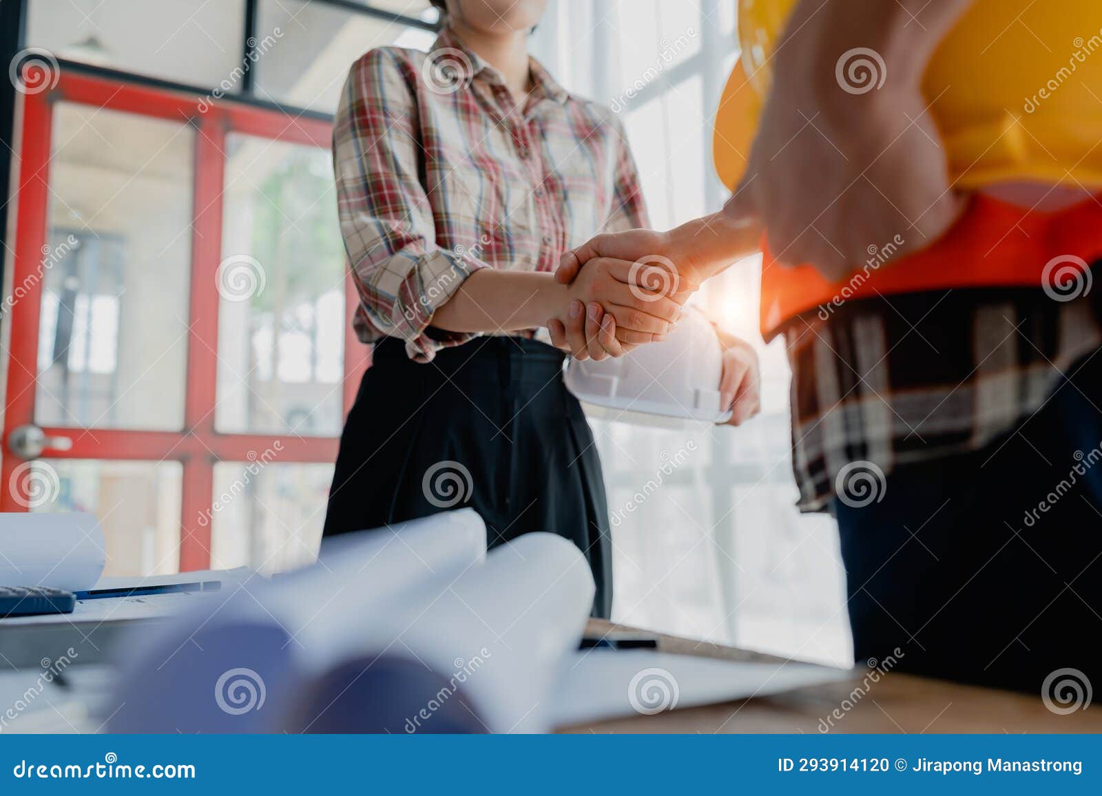 Engineers, Designers And Interior Designers Are Handshake Shack Hands ...