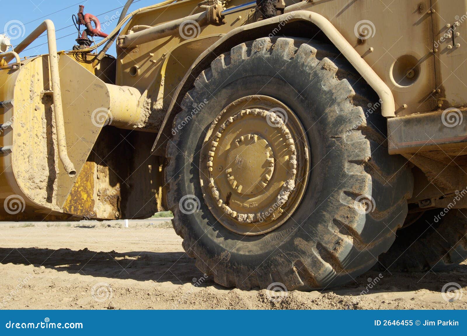 Engins De Travaux Publics Lourds Image stock - Image du pneu, saleté ...