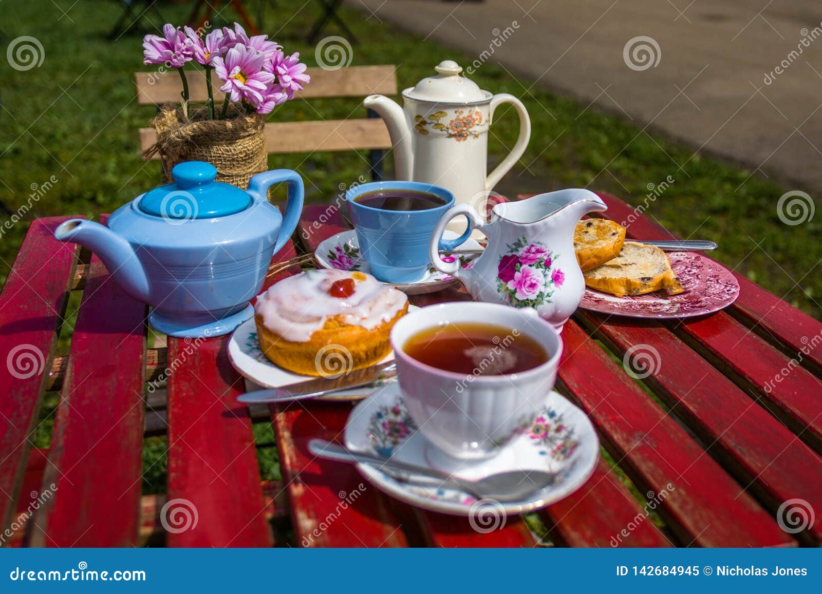English Afternoon Tea & Cake for Two Stock Image - Image of caffeine ...