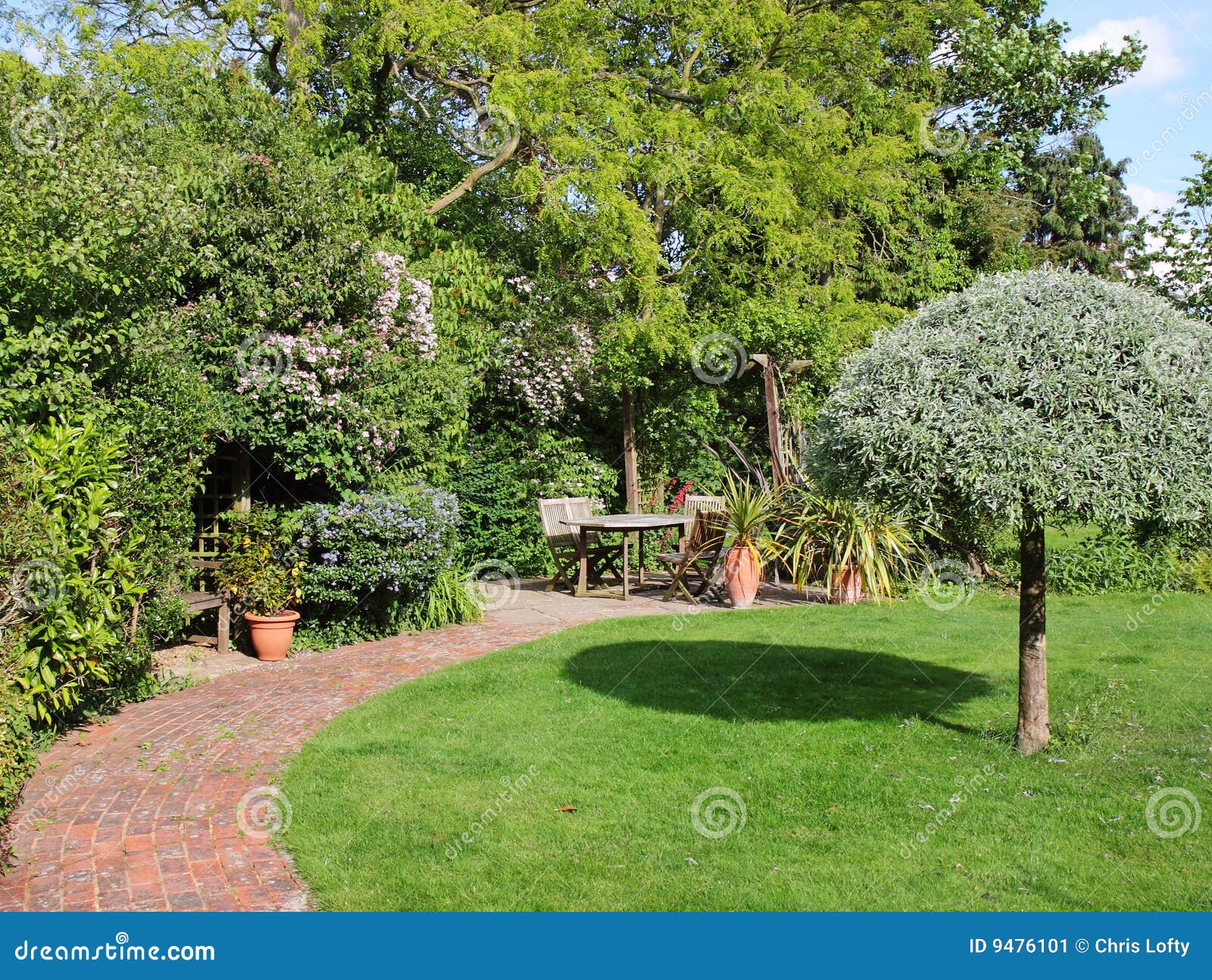 An English Back garden stock image. Image of nature, relaxing - 9476101