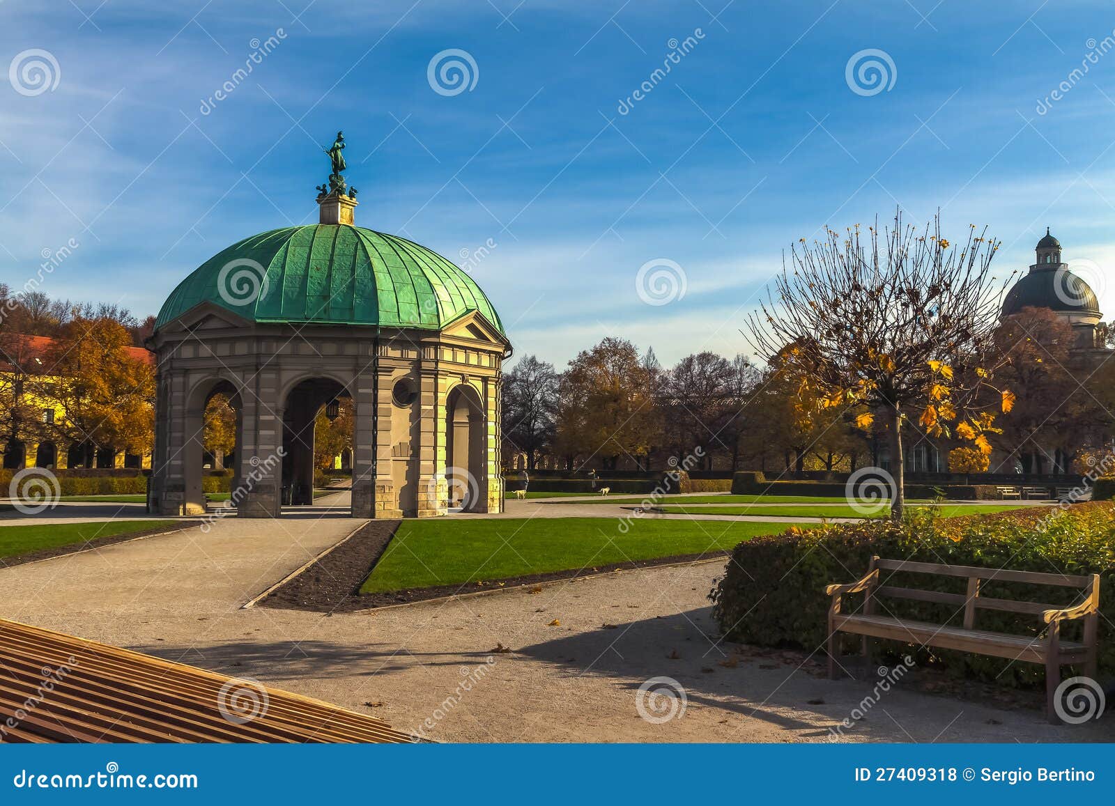 English Garden in Munchen stock photo. Image of english - 27409318