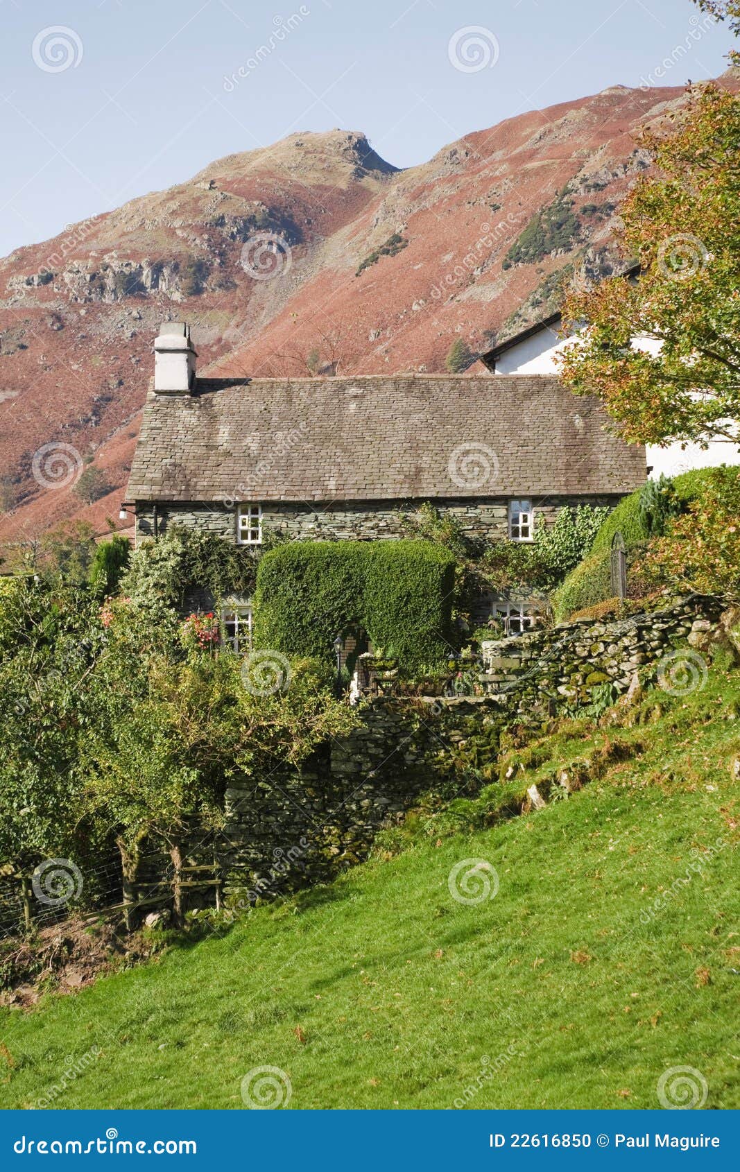English hill farm house stock photo. Image of english - 22616850