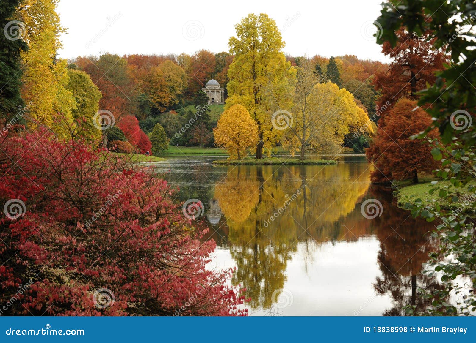 English Lakeside Gardens in the Fall Stock Photo - Image of european ...