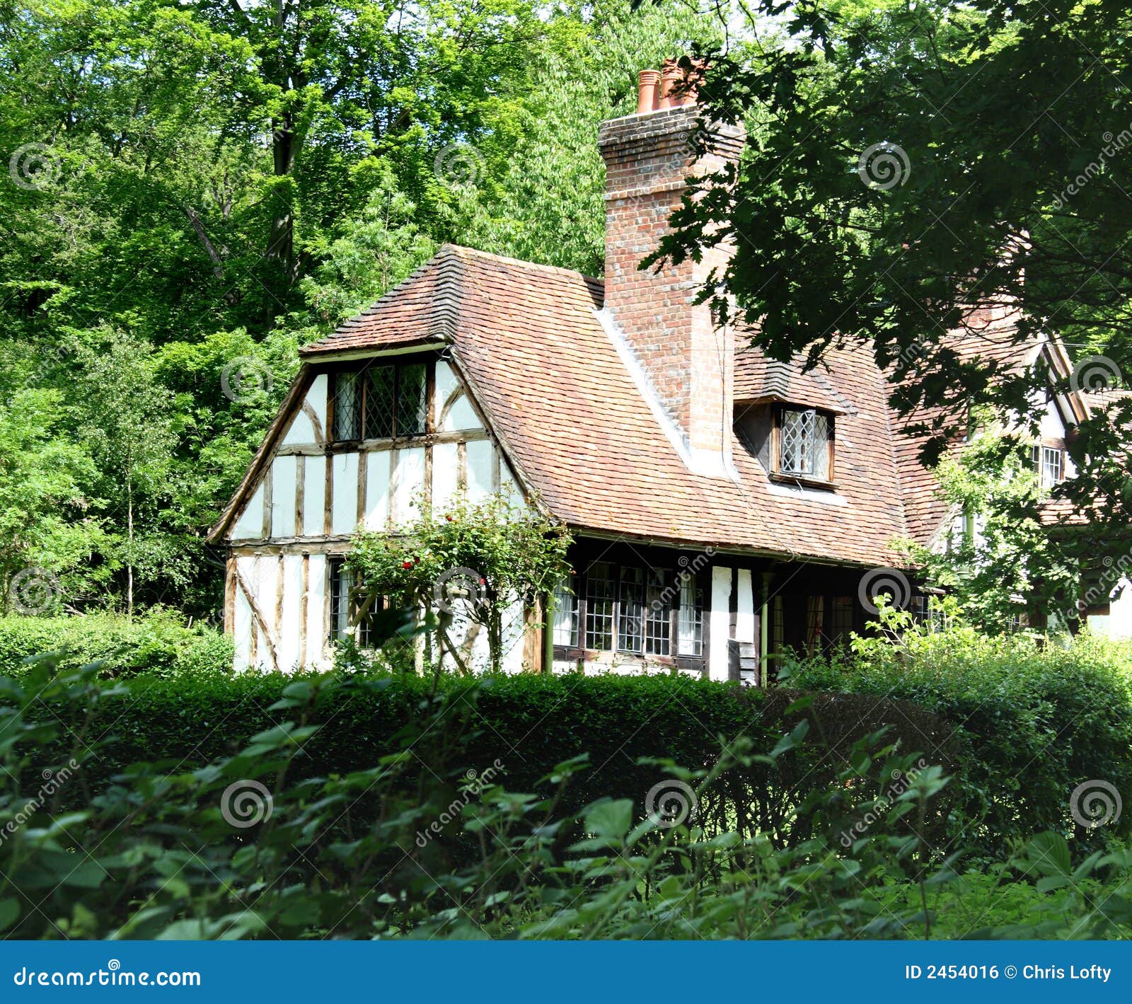 English Rural Cottage stock photo. Image of nostalgia - 2454016