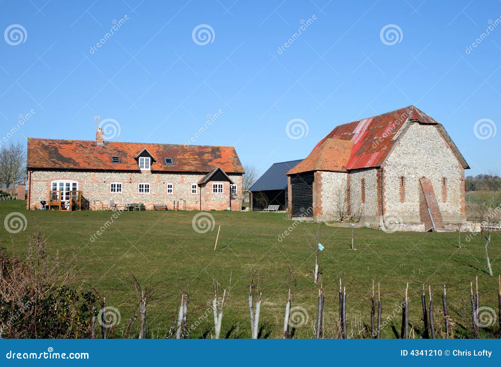 English Rural Farmhouse And Barn Stock Photo | CartoonDealer.com #4341210
