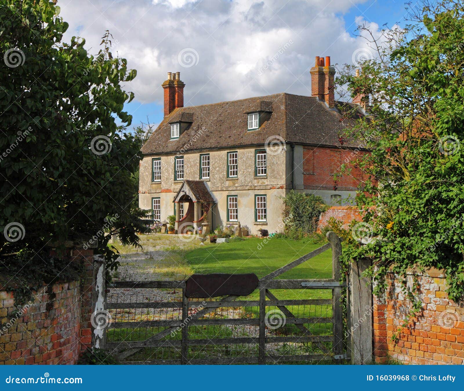 English Rural Manor House stock photo. Image of farmhouse - 16039968