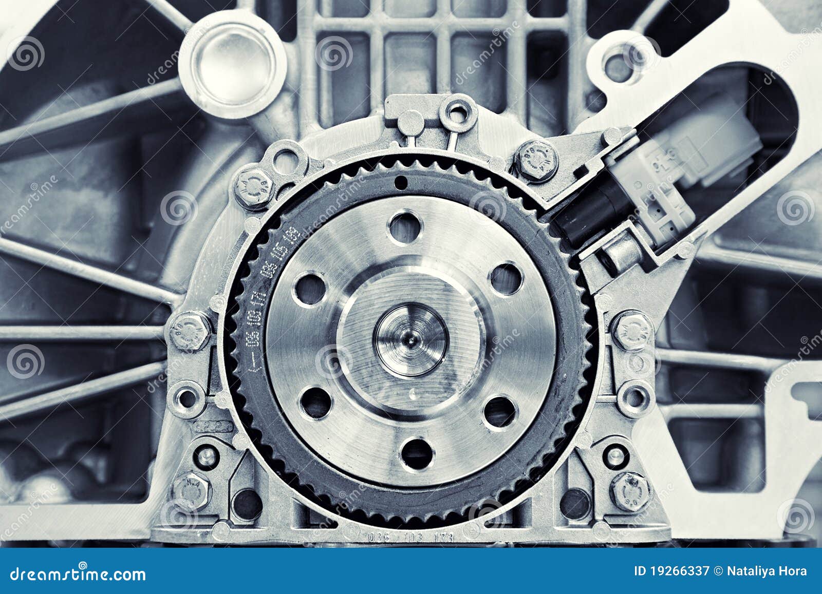Engranaje en un motor imagen de archivo. Imagen de brillante - 19266337