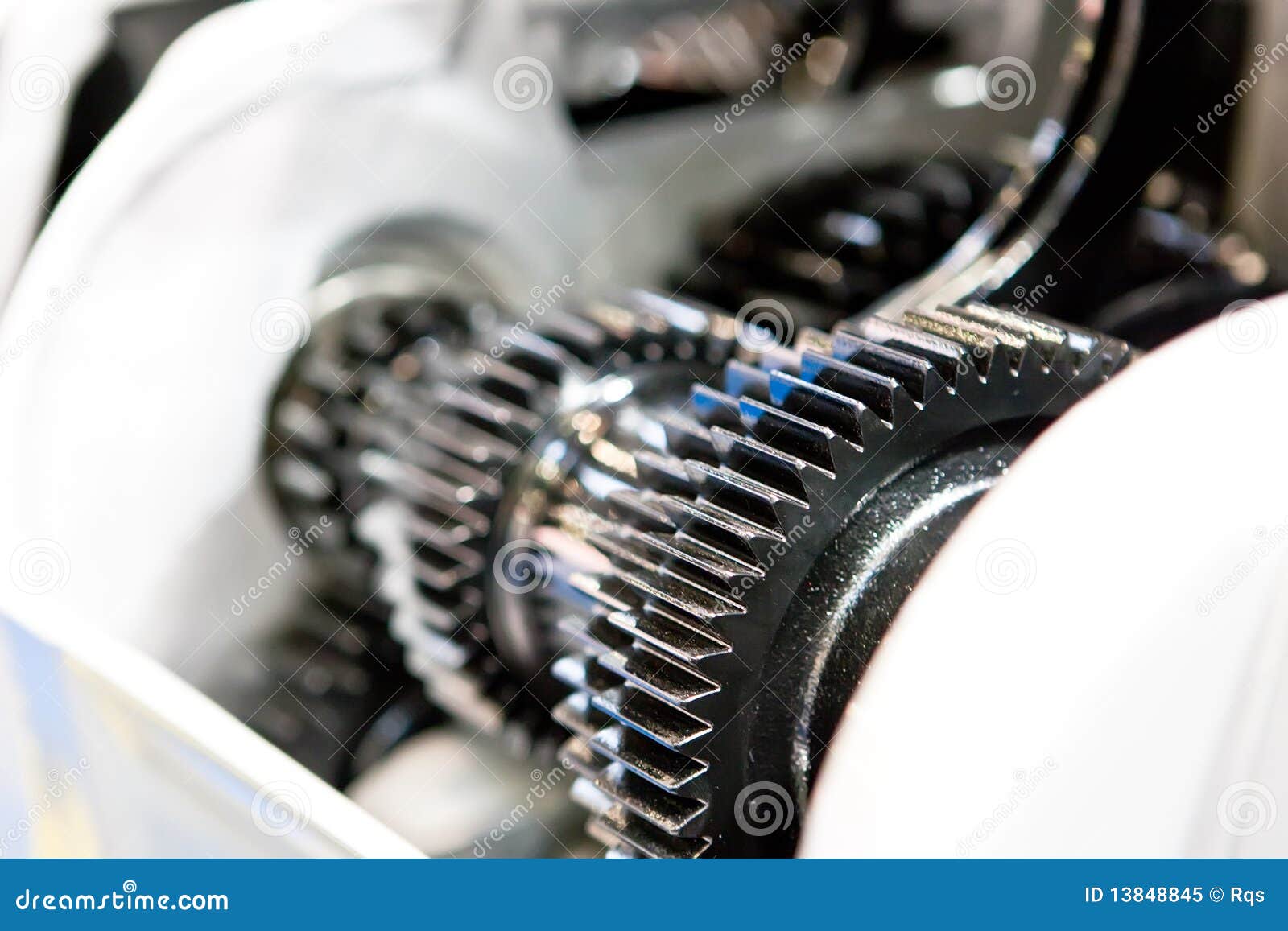 Engranajes Metálicos Negros Imagen de archivo - Imagen de motor, blanco ...