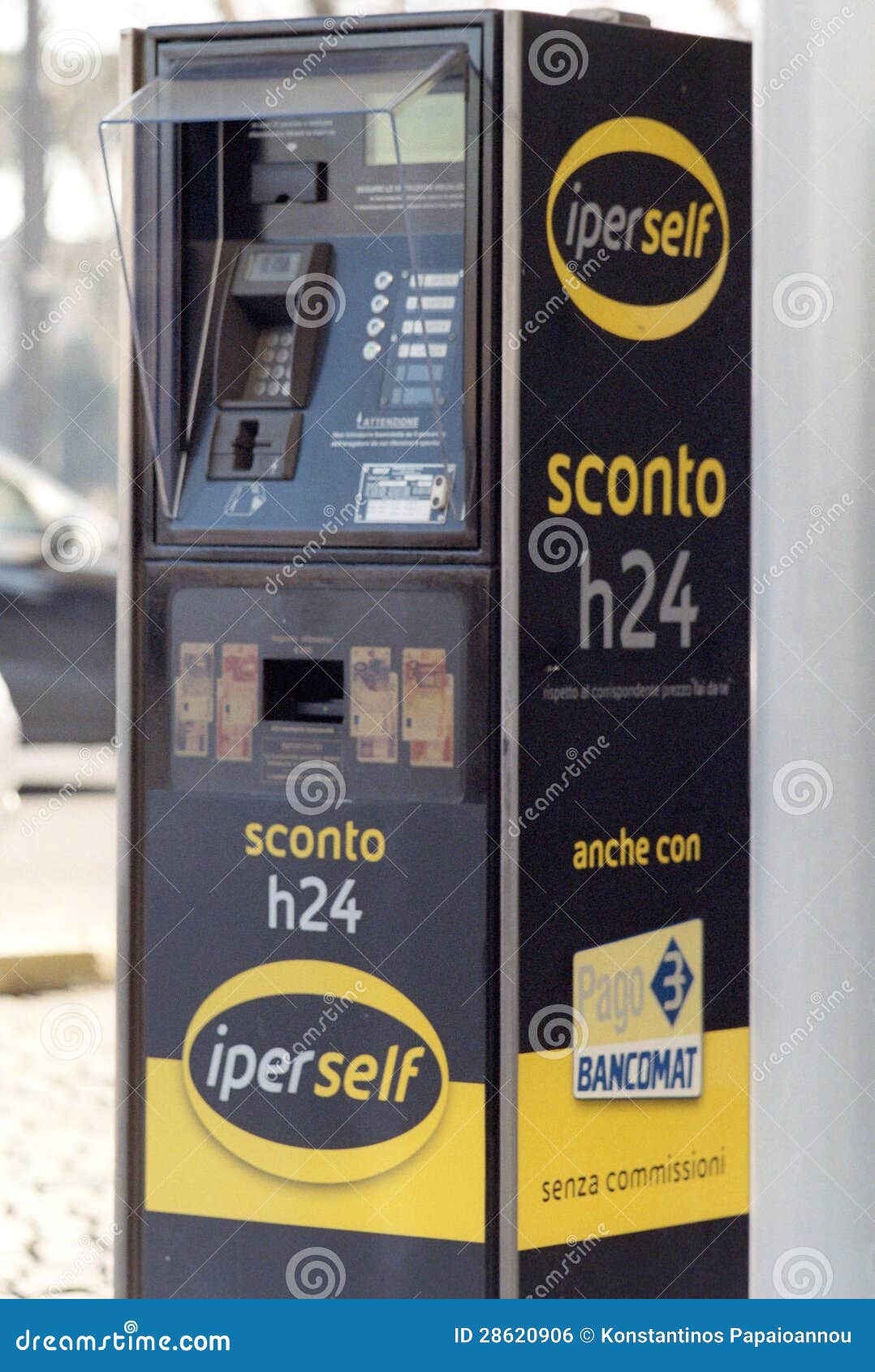 ENI Agip Tankstelle redaktionelles foto. Bild von stahl - 28620906