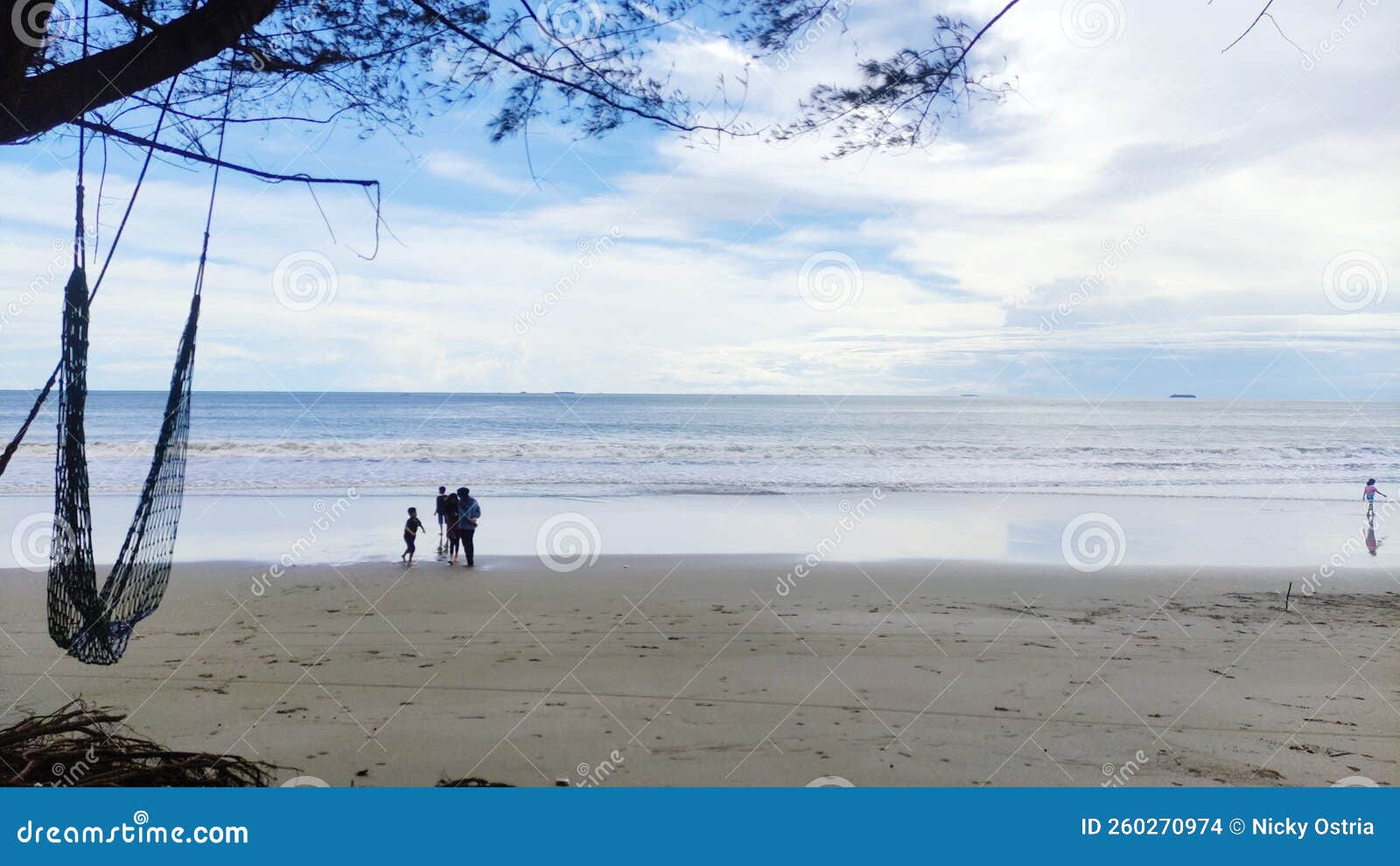 Enjoy the Beautiful Beach in the Afternoon Stock Photo - Image of wave ...