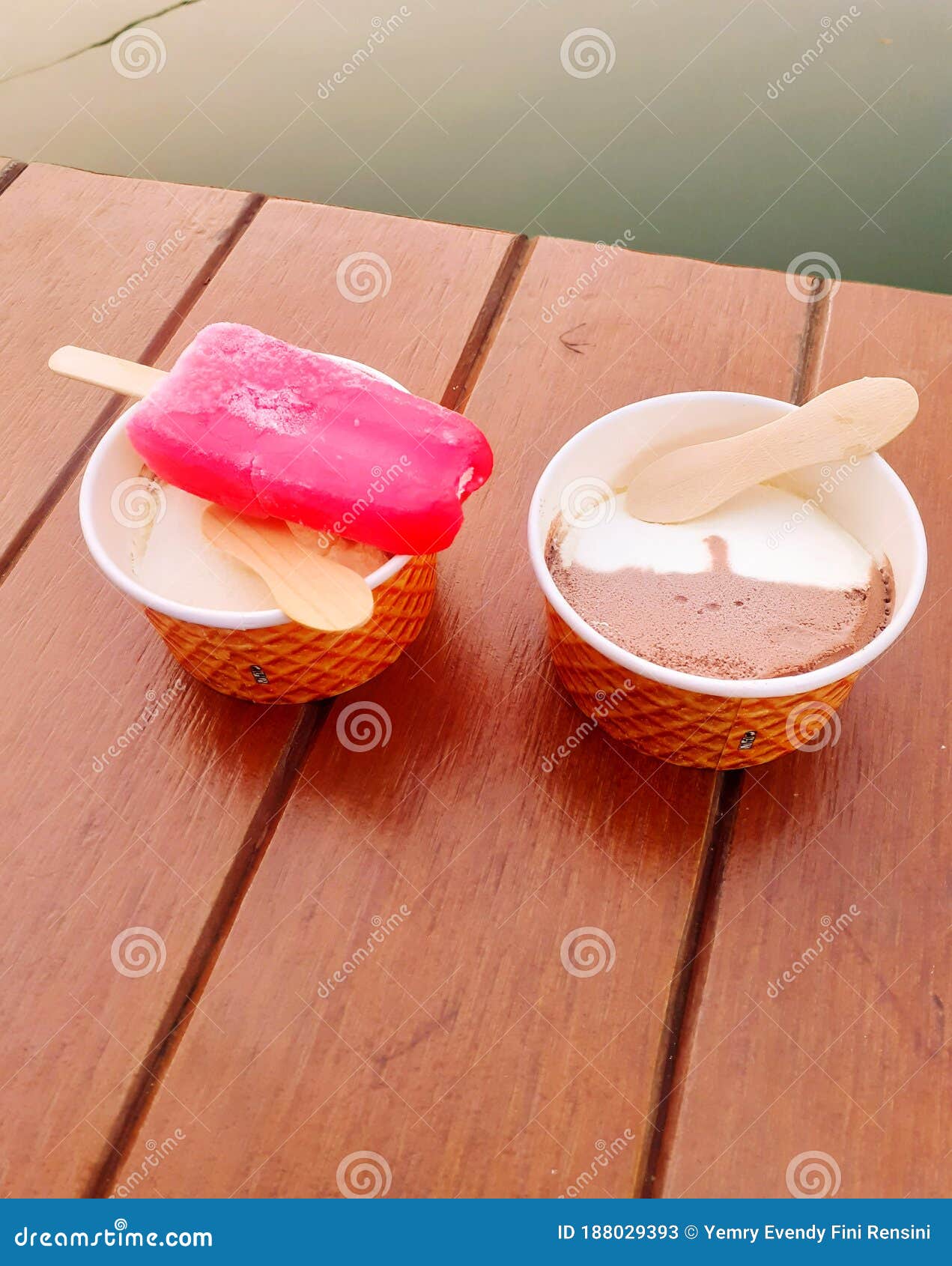 Enjoy Ice Cream in a Hot Day Stock Image - Image of enjoy, cream: 188029393